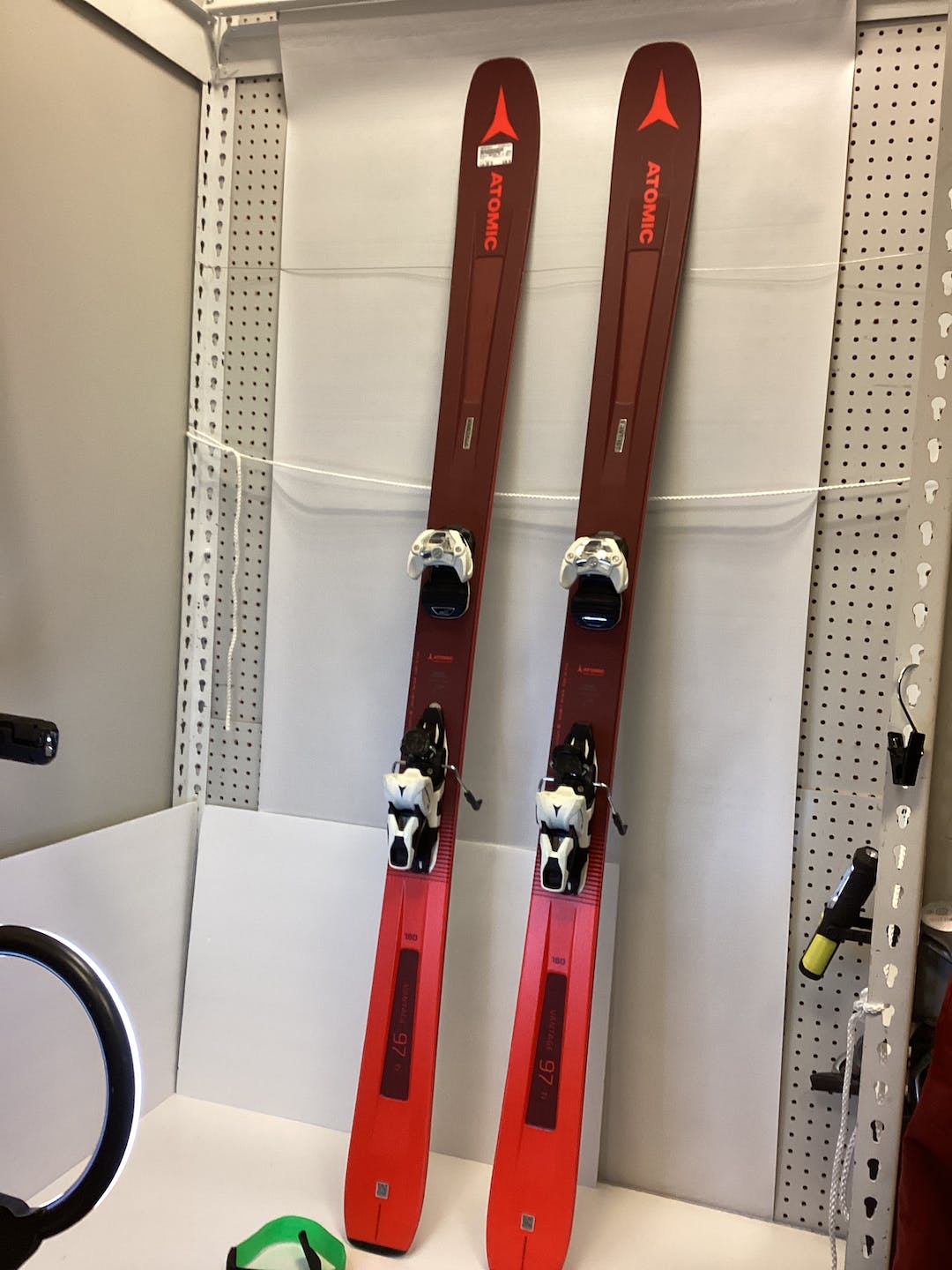 Used Atomic Vantage 97 Ti 180 Ski 180 Cm Men's Downhill Ski Combo ...