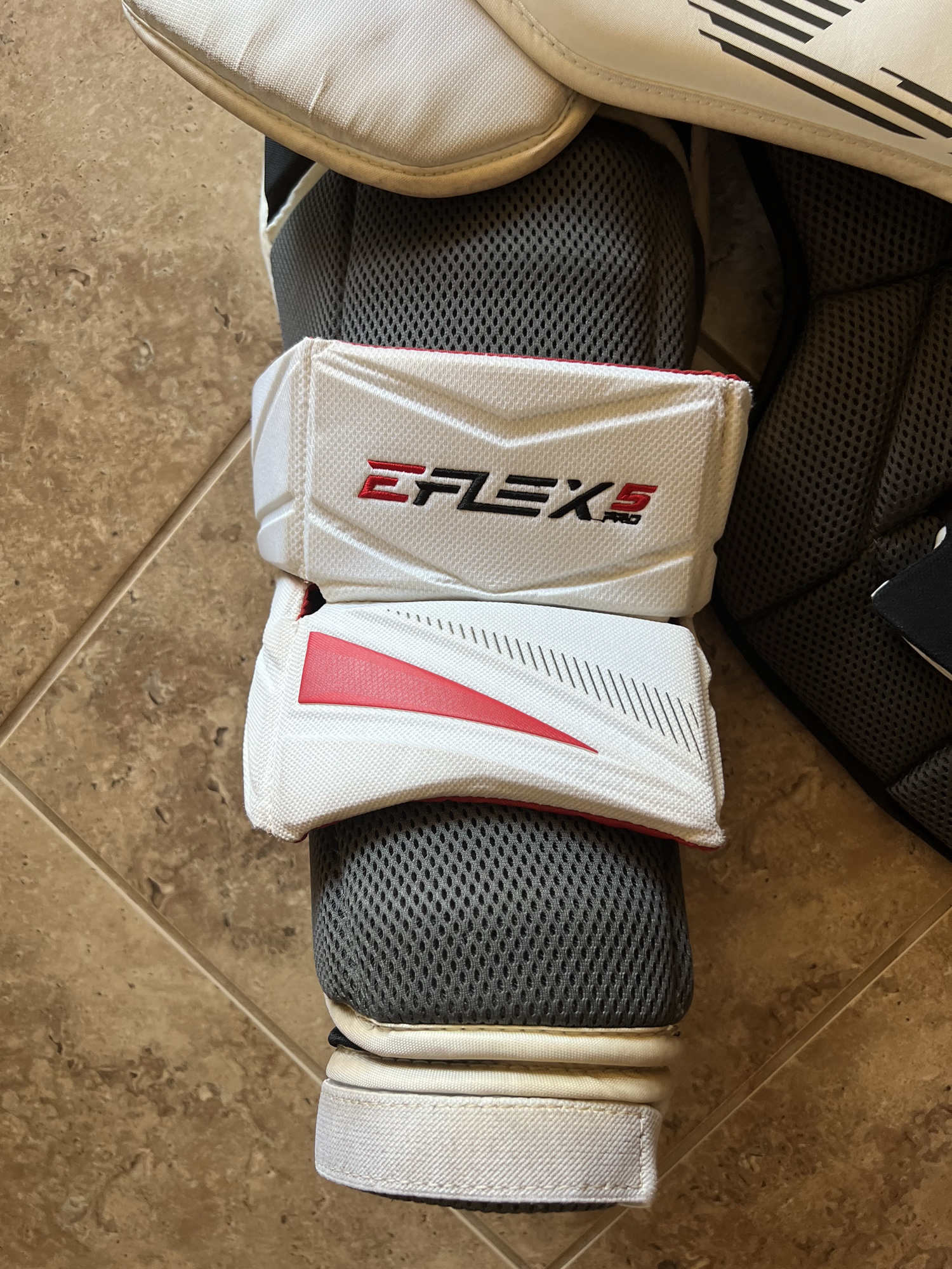 USED CCM EFlex 5 Pro Chest Protector | SidelineSwap