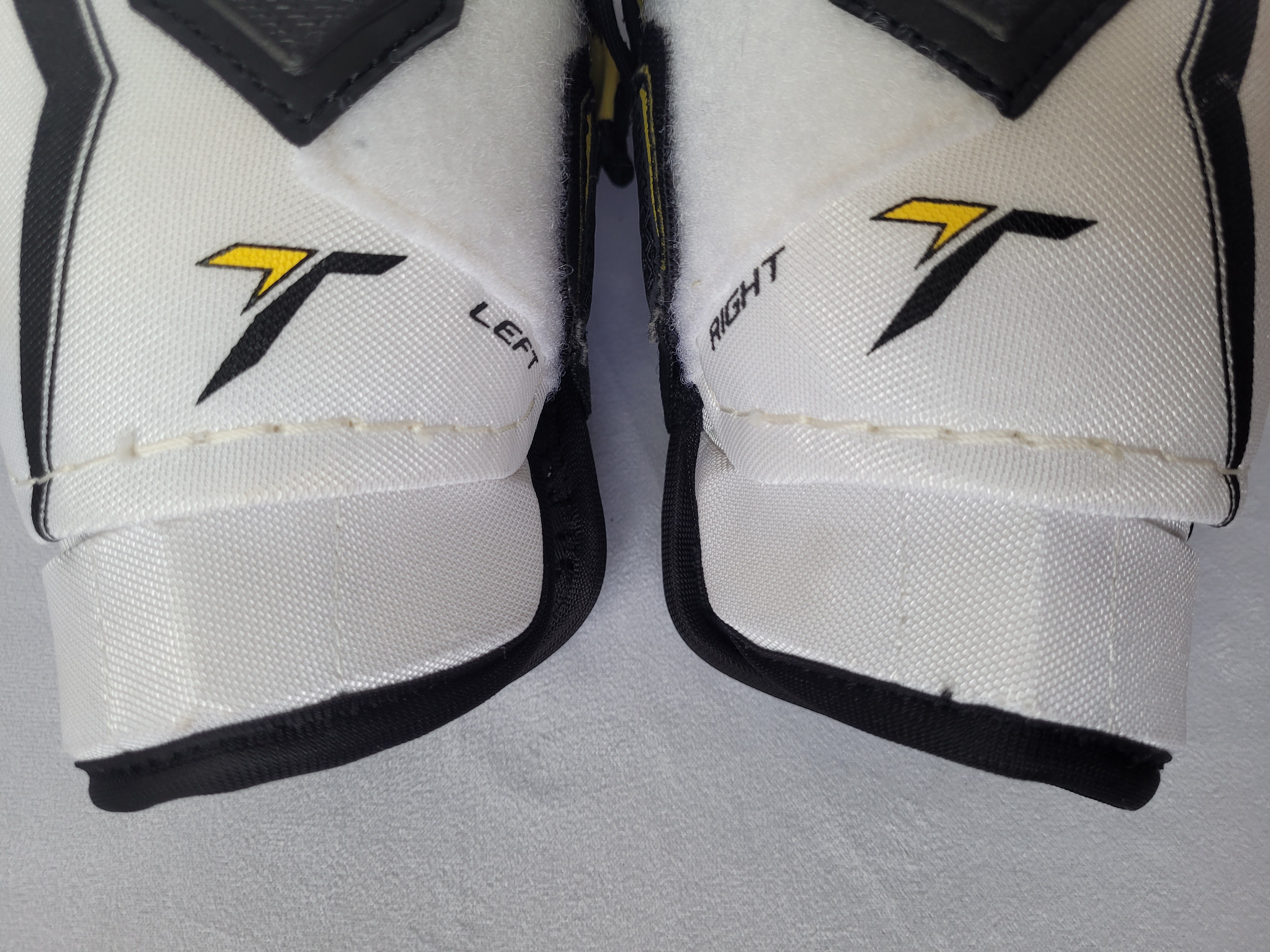 CCM Ultra Tacks Pro (Long cuff) *DEFECT* Large pro stock elbow pads ...