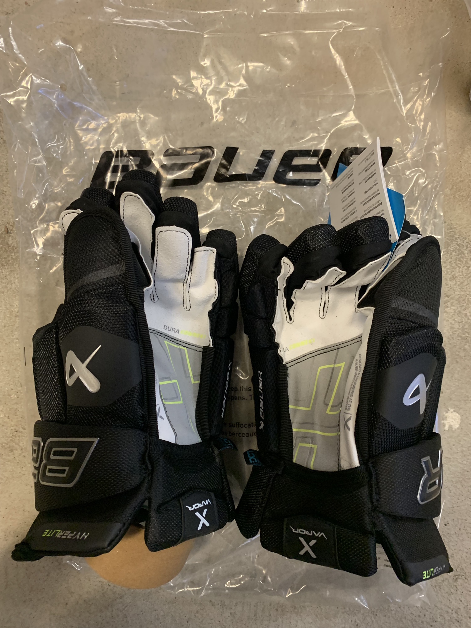 New Bauer 14" Vapor Hyperlite Gloves | SidelineSwap