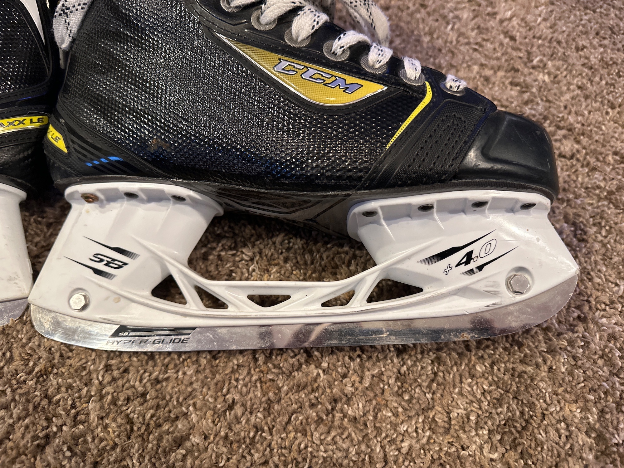 Used CCM Regular Width Size 6 RBZ Hockey Skates | SidelineSwap