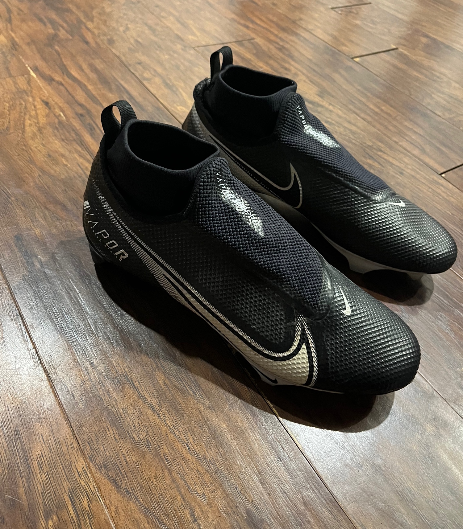 Men's Molded Cleats Low Top Vapor edge pro 360 | SidelineSwap