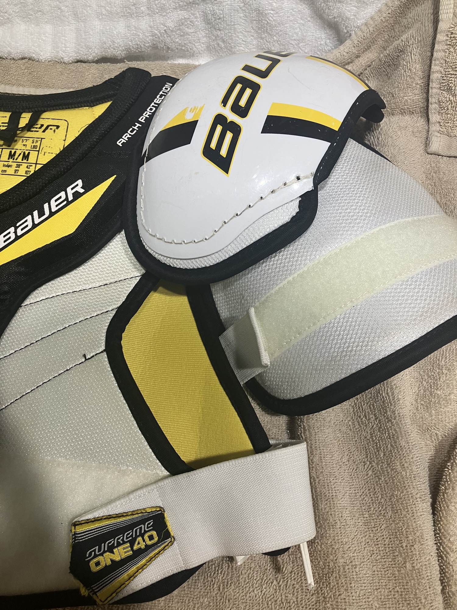 Bauer Supreme One40 Shoulder Pads | SidelineSwap