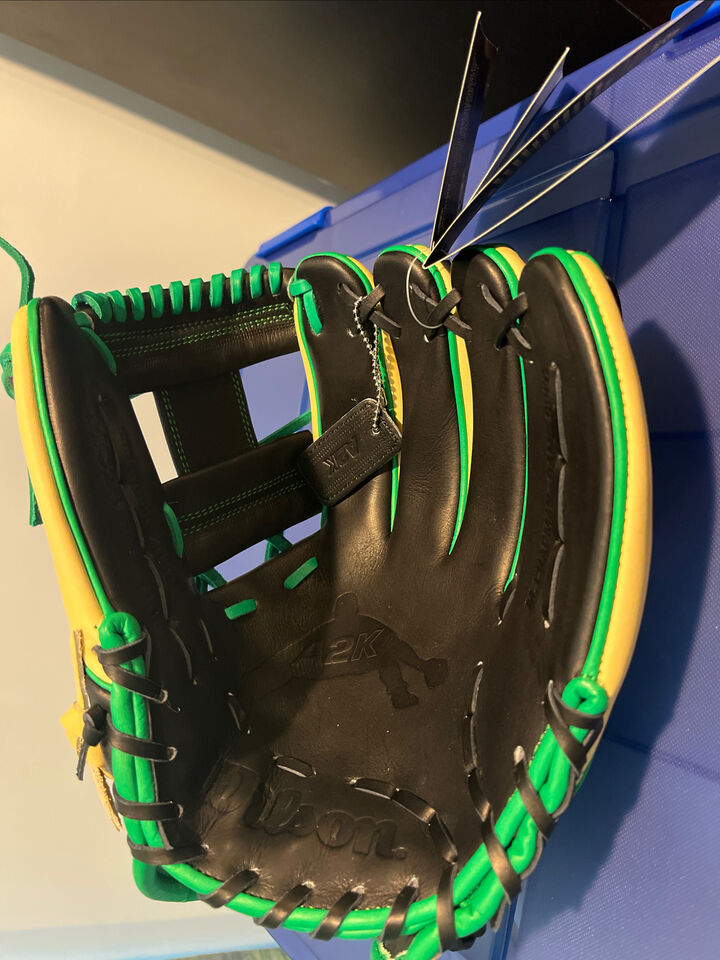 Wilson A2K MC26 NEW WITH TAGS Matt Chapman 2022 11.75" (ULTRA RARE ...