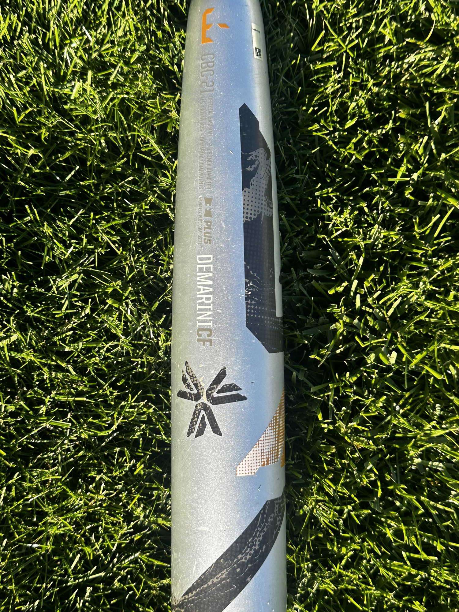 BBCOR Certified DeMarini (-3) 29 oz 32" CF Bat | SidelineSwap