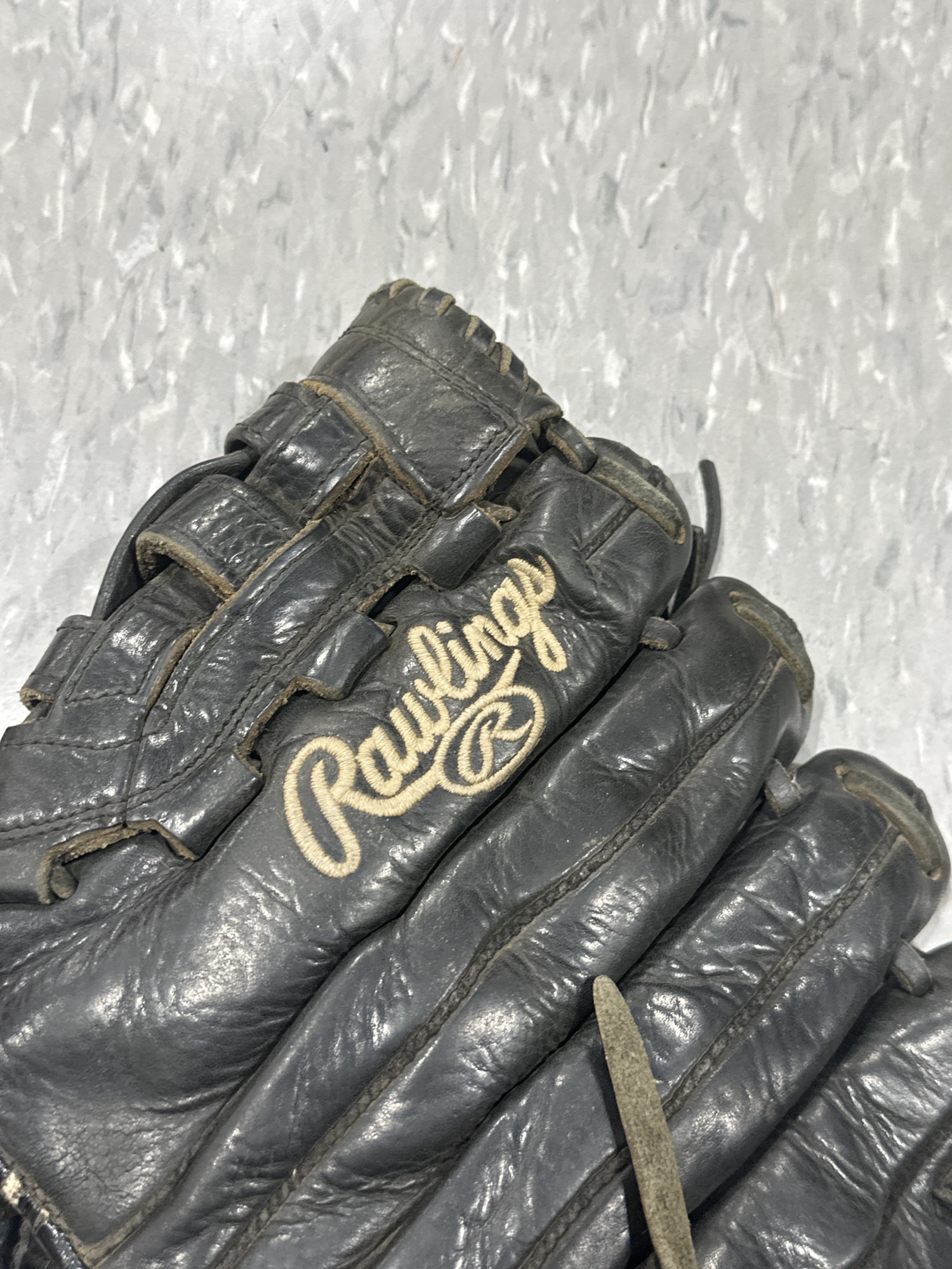 Used Rawlings RBG225WB Left Hand Throw Outfield Baseball Glove 12.25" | SidelineSwap