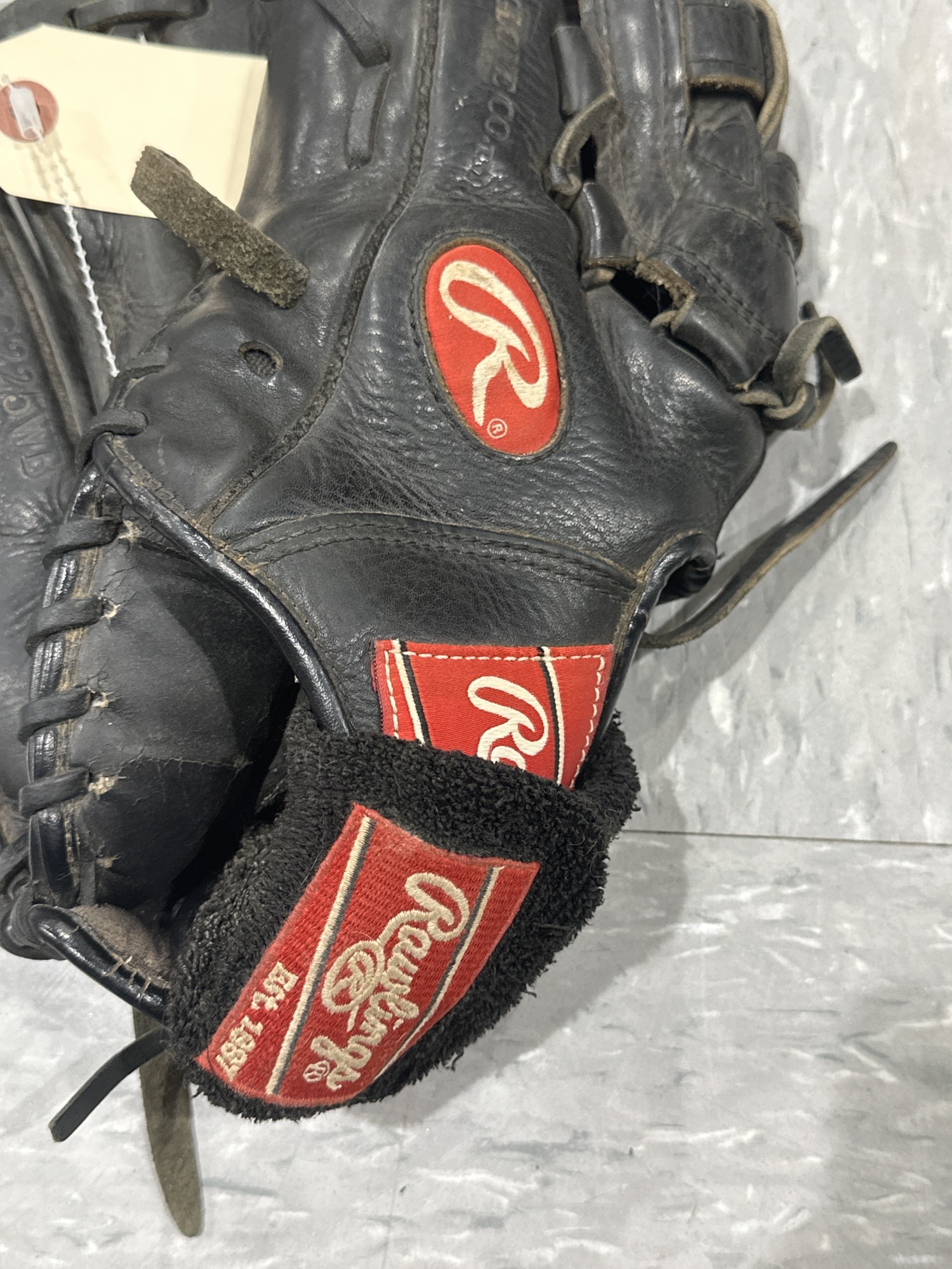Used Rawlings RBG225WB Left Hand Throw Outfield Baseball Glove 12.25" | SidelineSwap