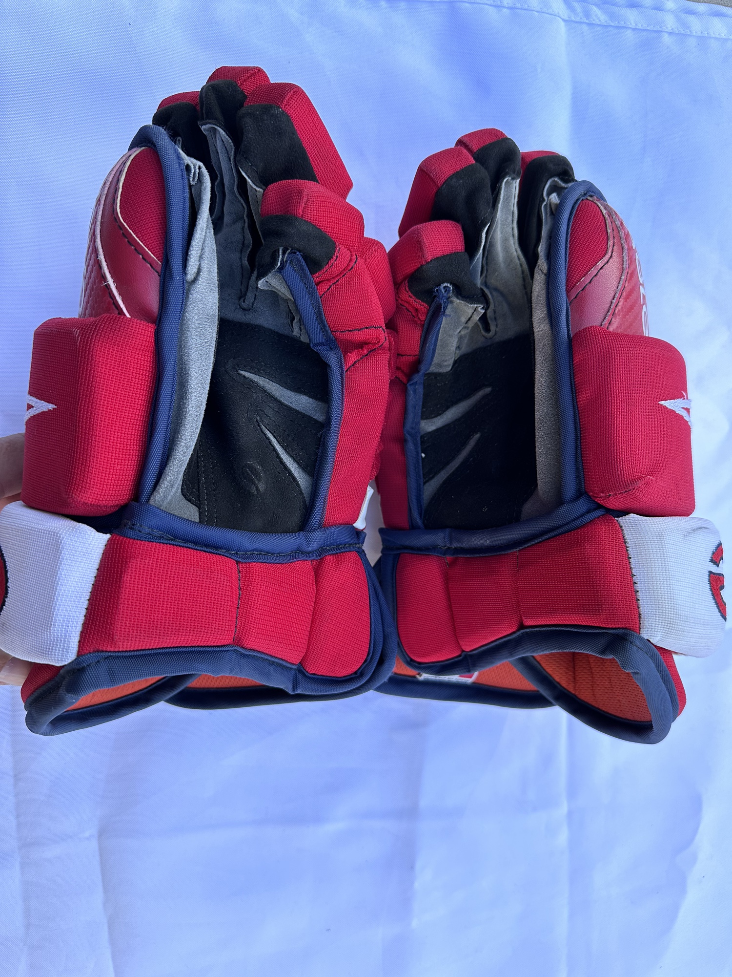 Eagle 13" Aero Custom Pro Gloves | SidelineSwap