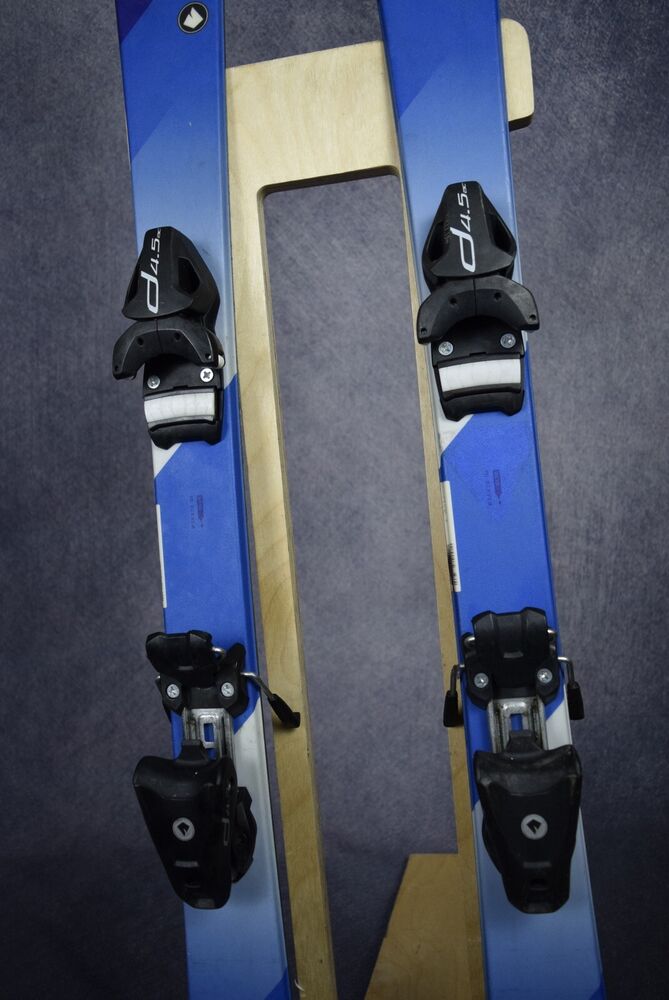 DEFIANCE FLASH JUNIOR SKIS SIZE 120 CM WITH 4.5 AC BINDINGS | SidelineSwap