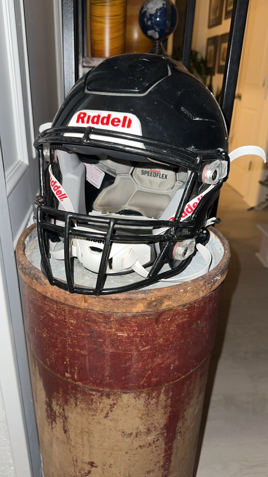 Riddle football helmet for football | SidelineSwap