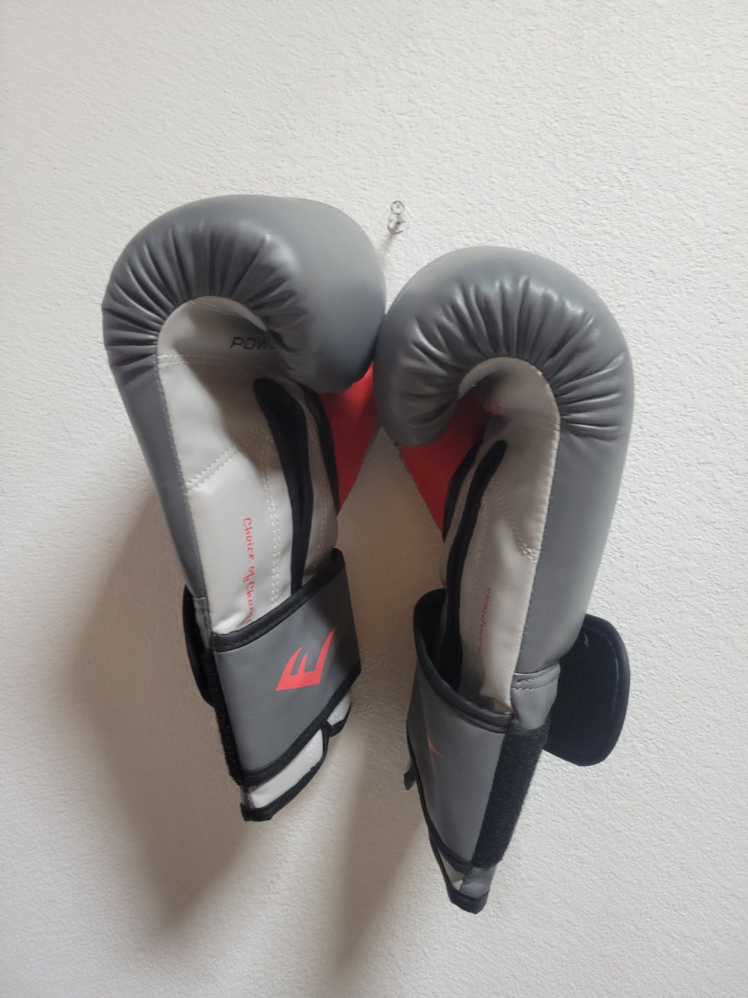 Used Everlast Md 16 Oz Boxing Gloves | SidelineSwap