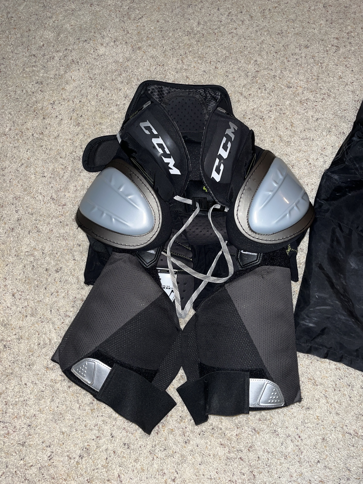 Pro Stock CCM/Reebok 9k Senior Medium Girdle | SidelineSwap