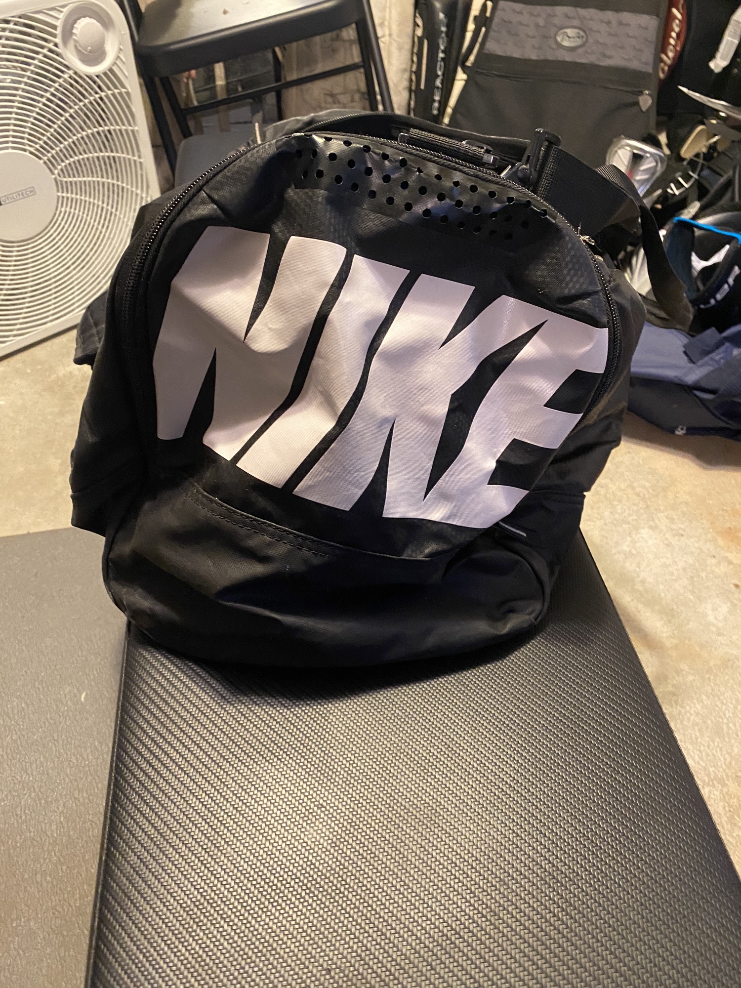Black Used Nike Duffle Bag | SidelineSwap
