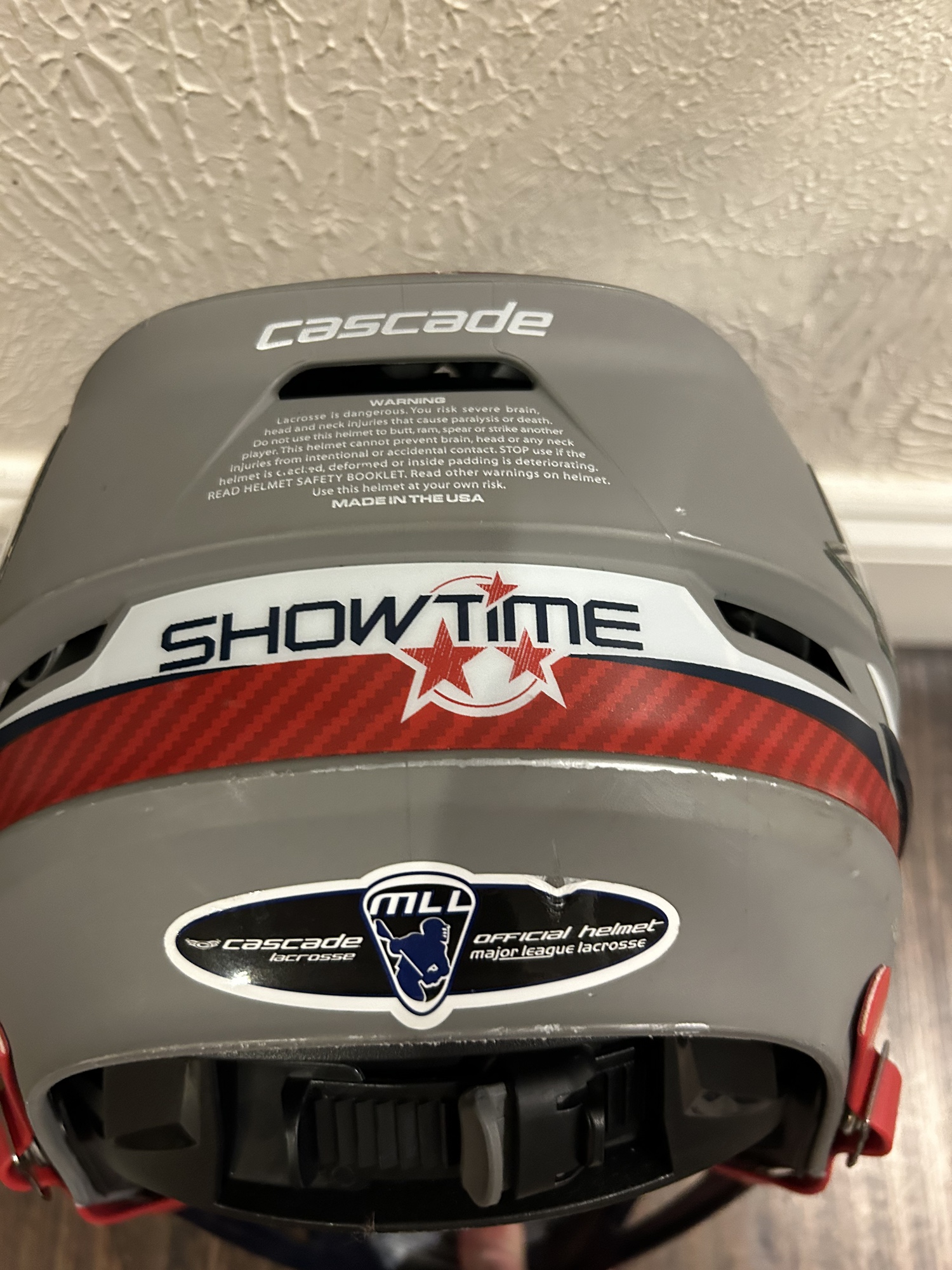 *RARE* Cascade R Showtime Lacrosse Helmet | SidelineSwap