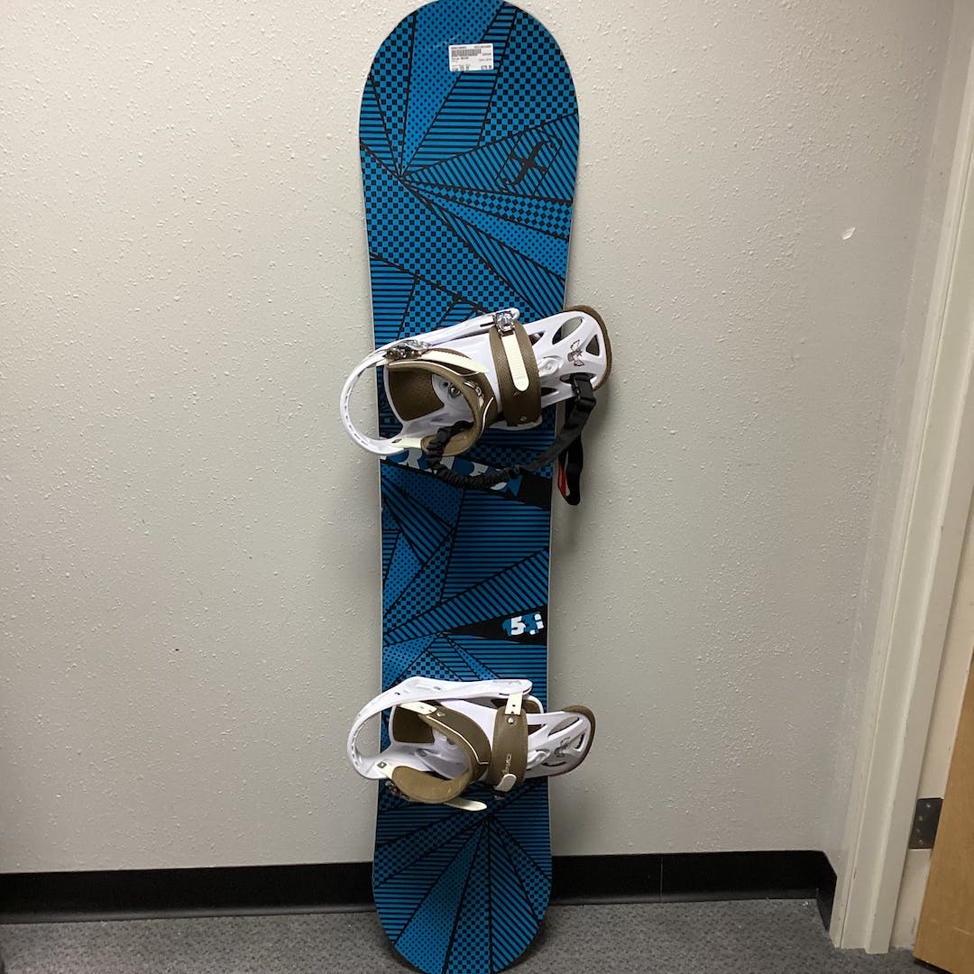 Used Forum Recon 153 Cm Men's Snowboard Combo | SidelineSwap