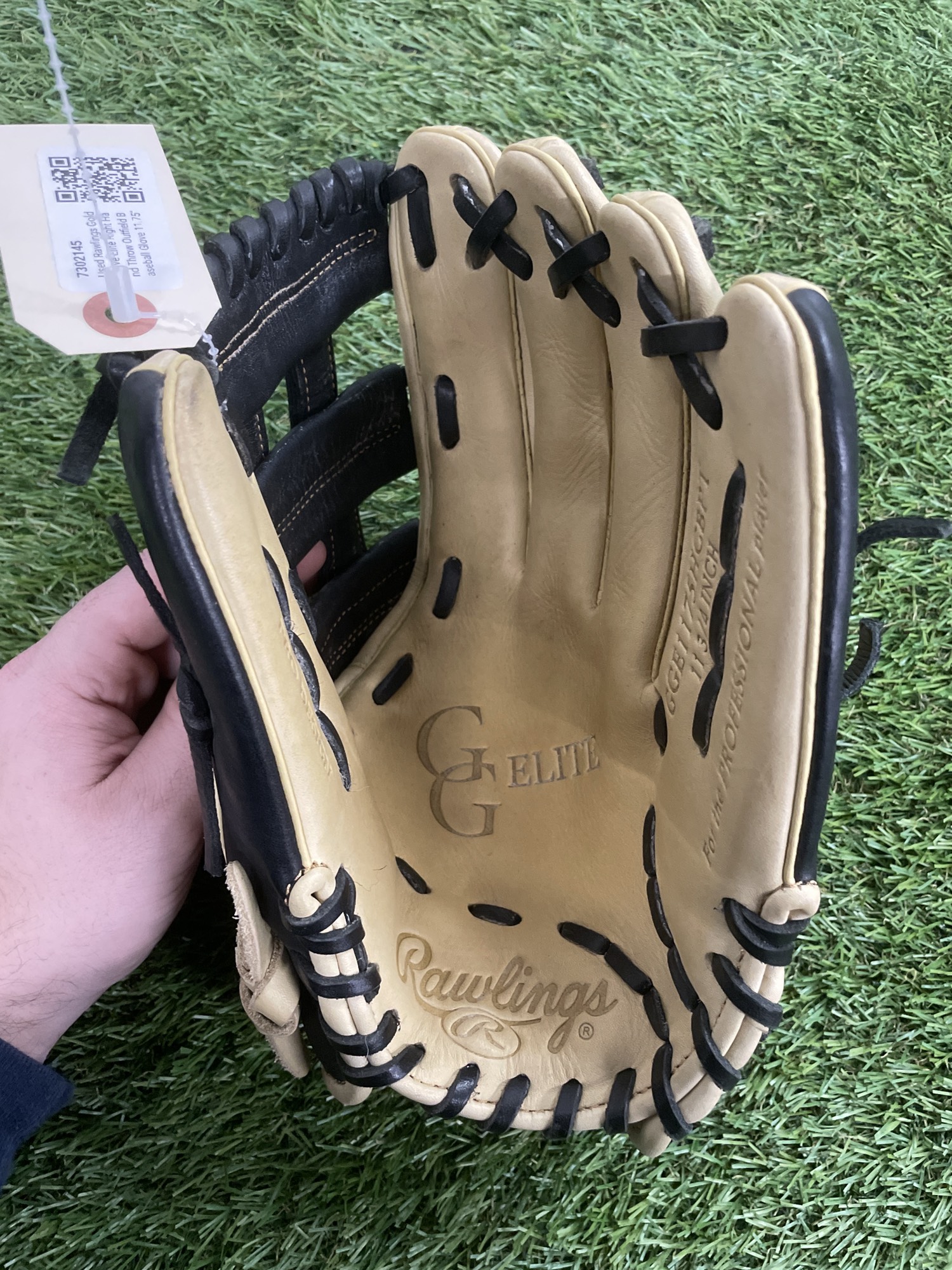 Used Rawlings Gold Glove Elite Right Hand Throw Outfield Baseball Glove 11.75" | SidelineSwap