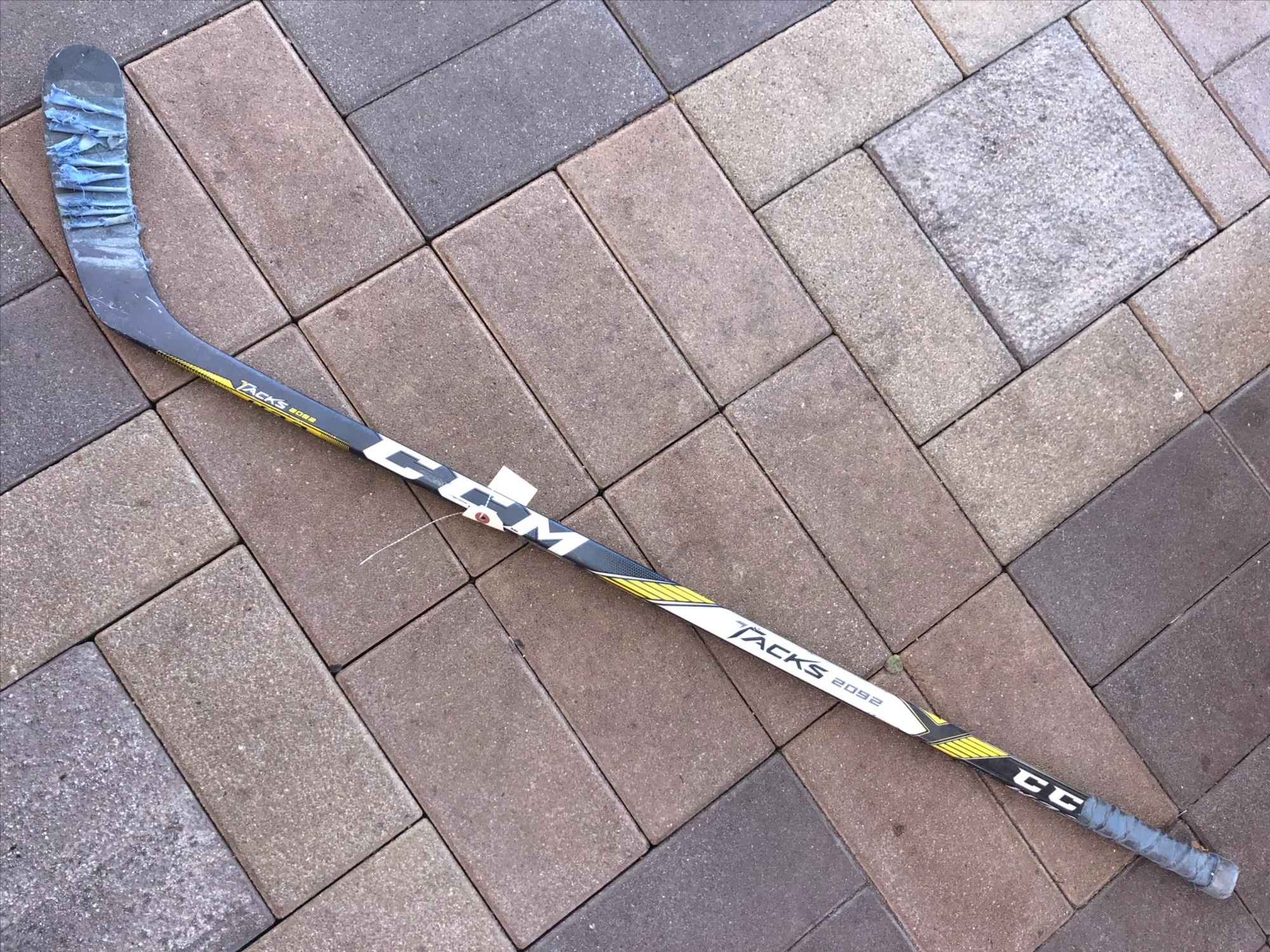 Used CCM Tacks 2092 Right Hockey Stick P29 | SidelineSwap