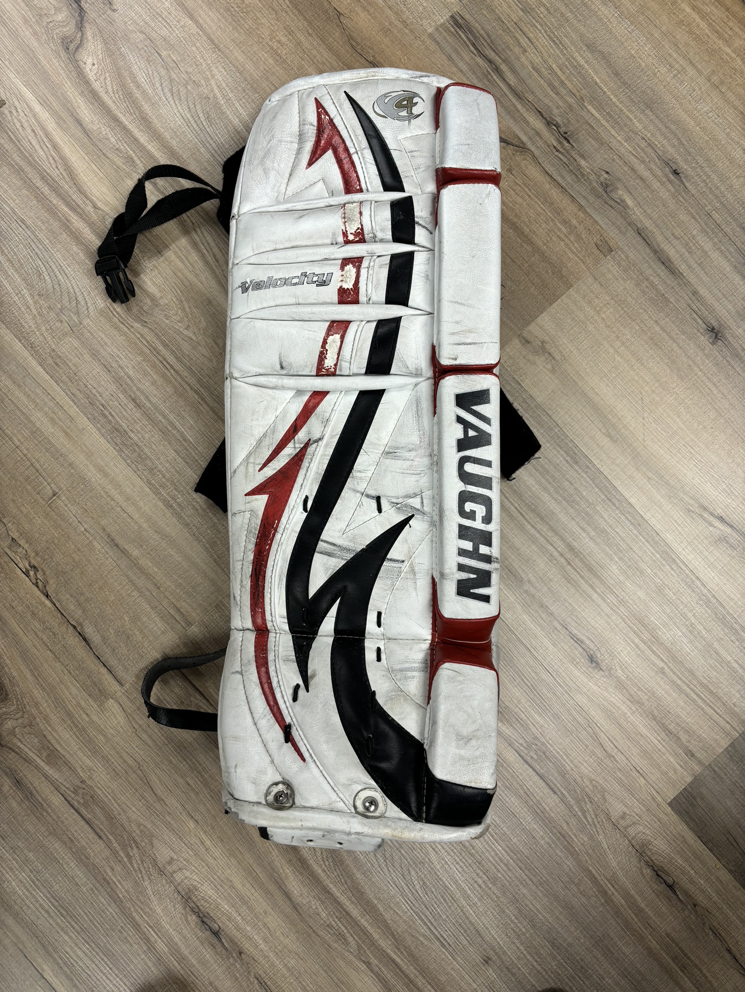 Used 26" Vaughn Velocity V4 Goalie Leg Pads | SidelineSwap