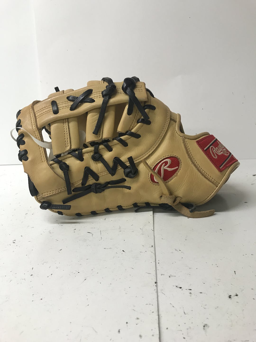 Used Rawlings Gold Glove Elite 13" First Base Gloves | SidelineSwap