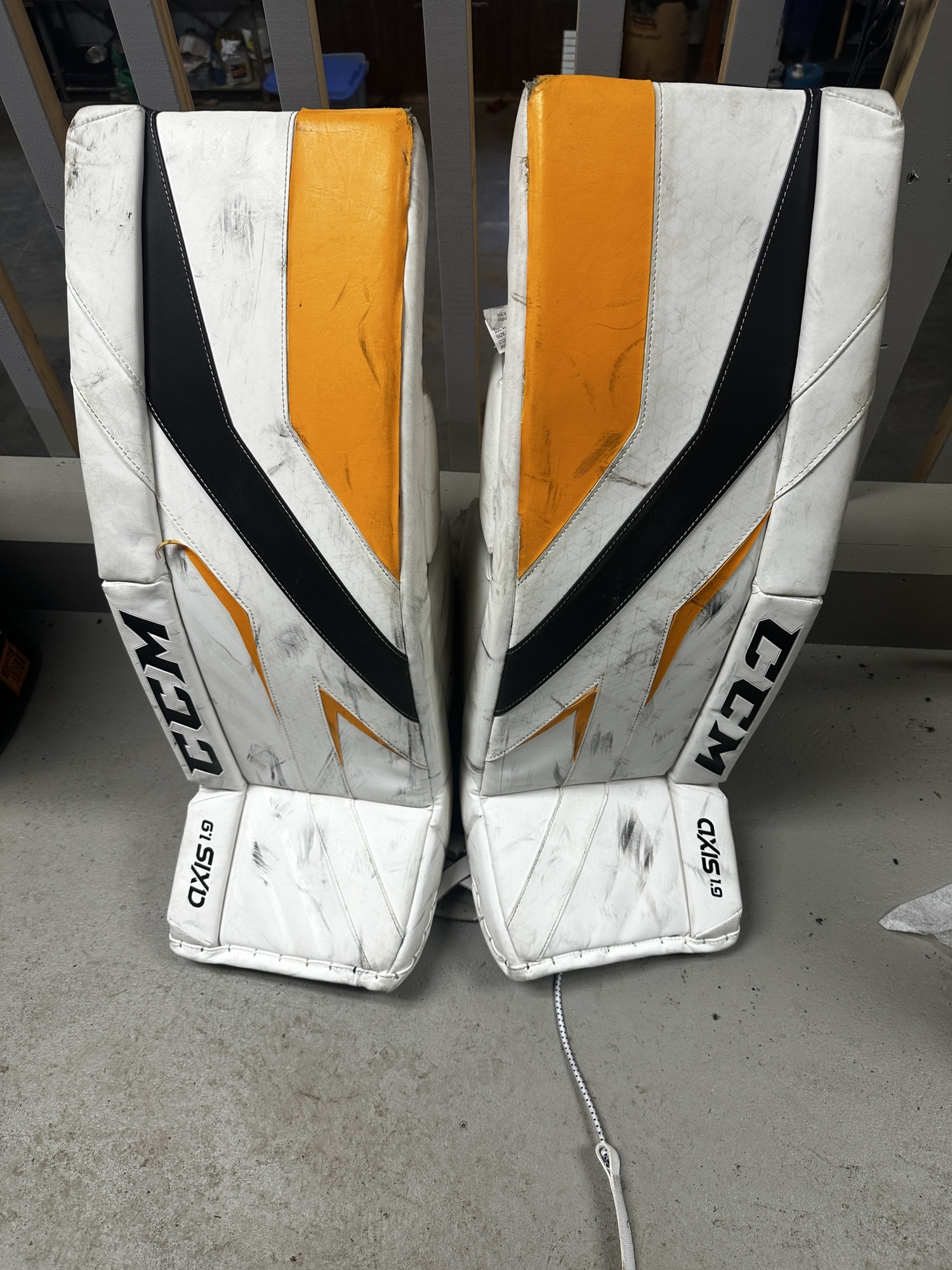 32" CCM Axis 1.9 Goalie Leg Pads | SidelineSwap