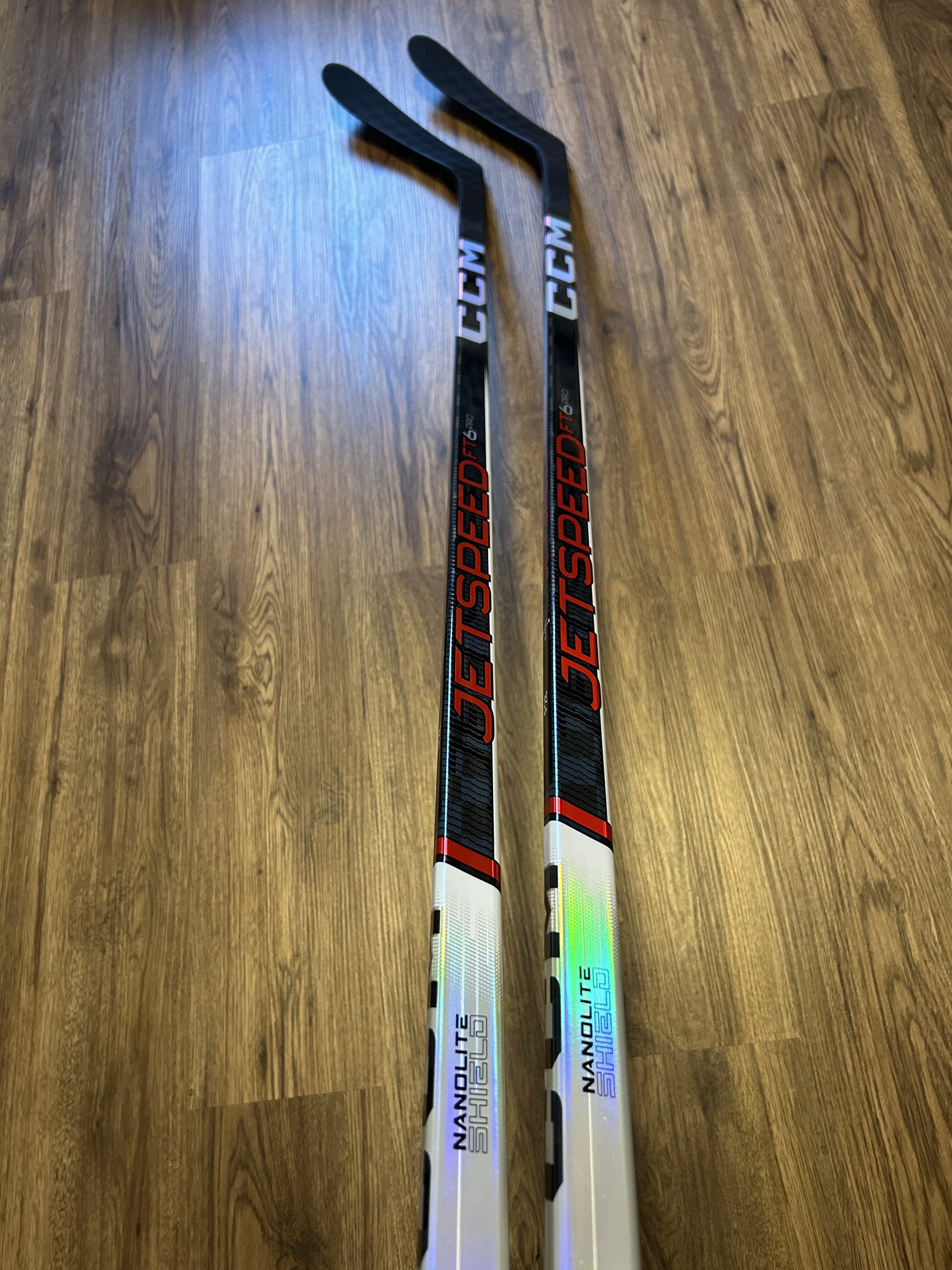 2 pack - CCM FT6 Pro LH 75 flex P28 | SidelineSwap