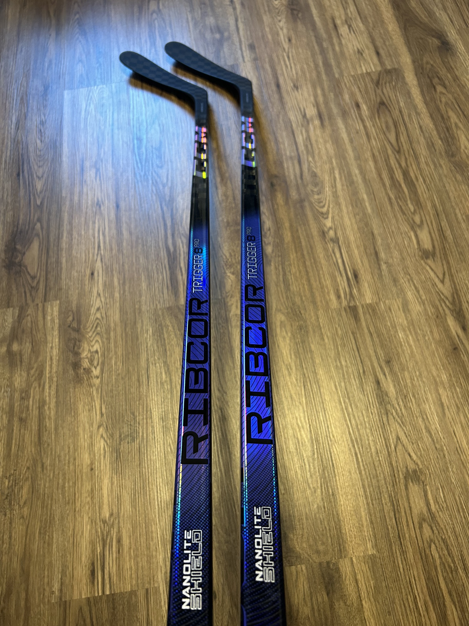 2 pack - CCM Trigger 8 Pro LH 85 flex P90 | SidelineSwap