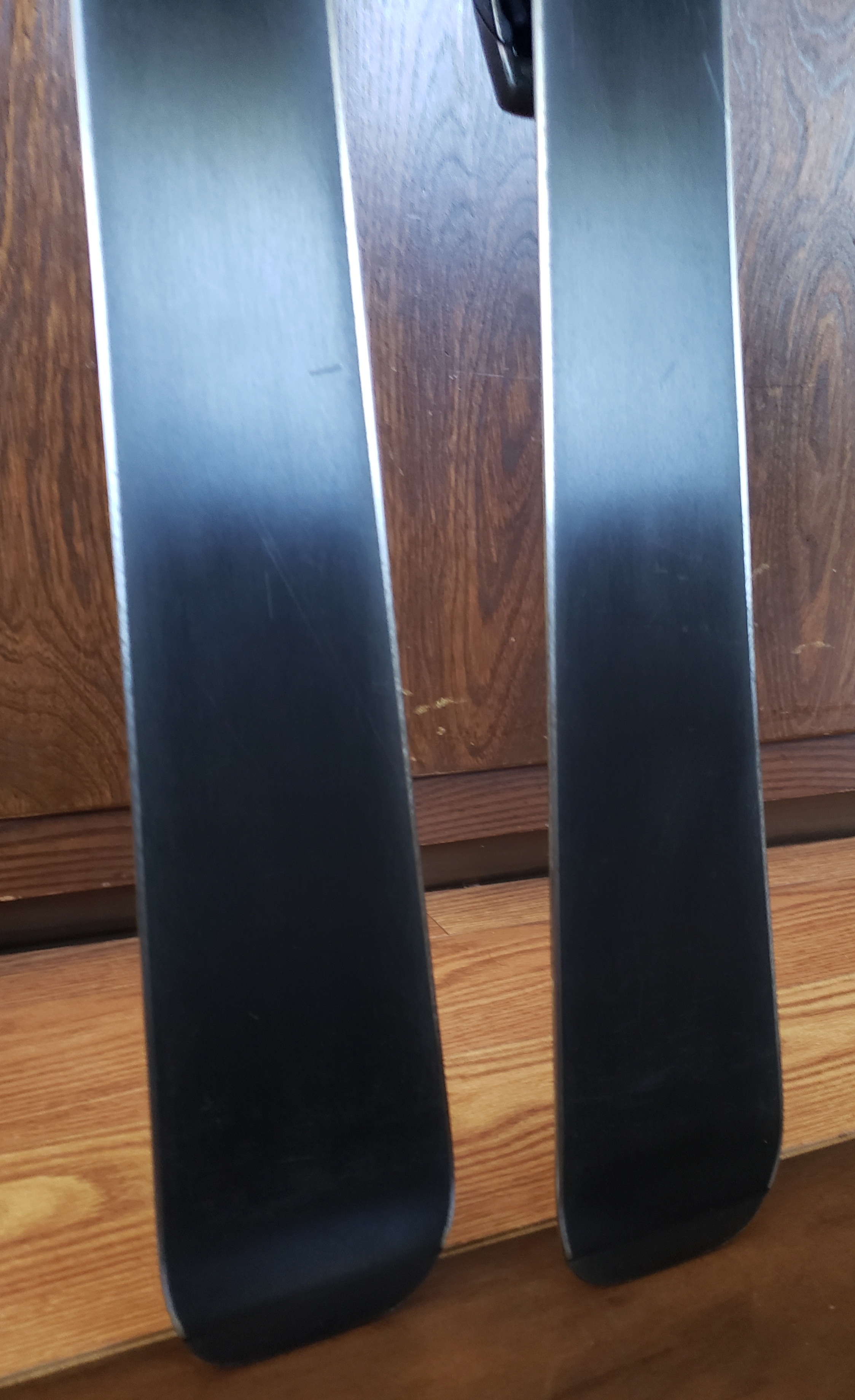146cm WOMENS Elan Black Magic Skis with ELAN ELW9 Bindings*USED*BLACK ...