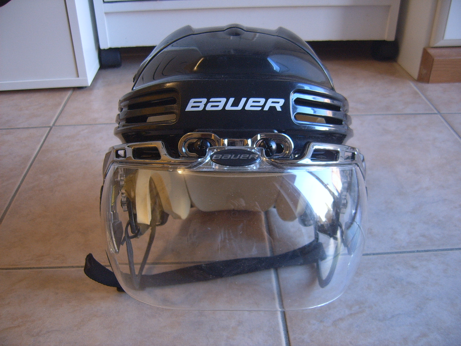 Excellent Condition Bauer BHH4500 Hockey Helmet sz Large w/Bauer DLX100 ...