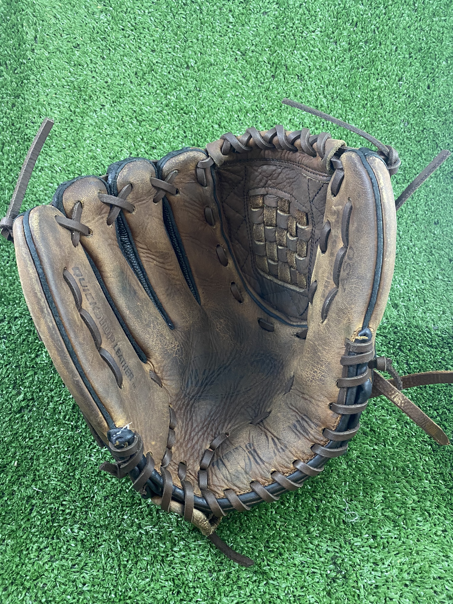 Wilson A2000 ASO 12 in. LHT Pitcher’s Glove Used | SidelineSwap