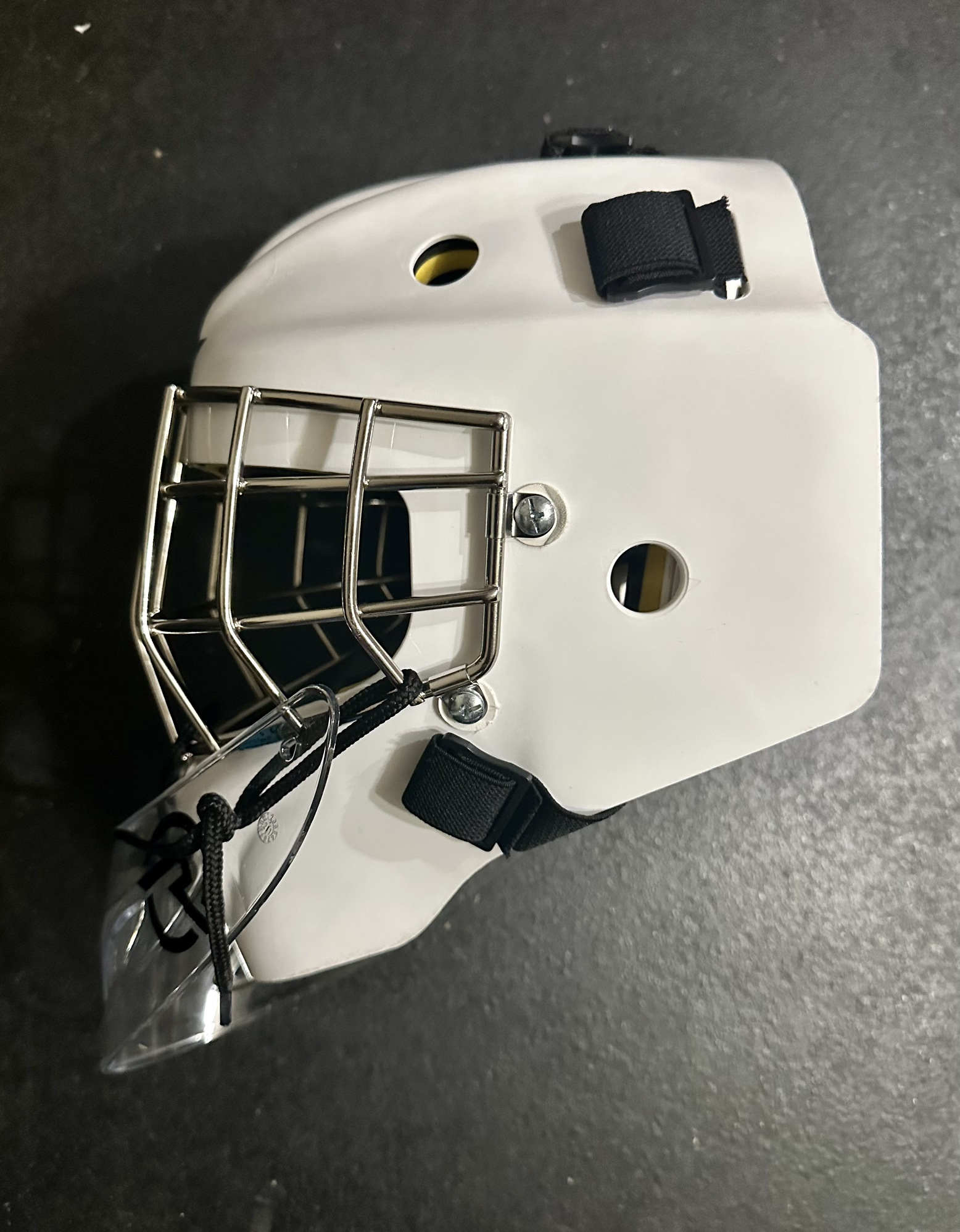 Used CCM Axis 1.5 Goalie Mask | SidelineSwap
