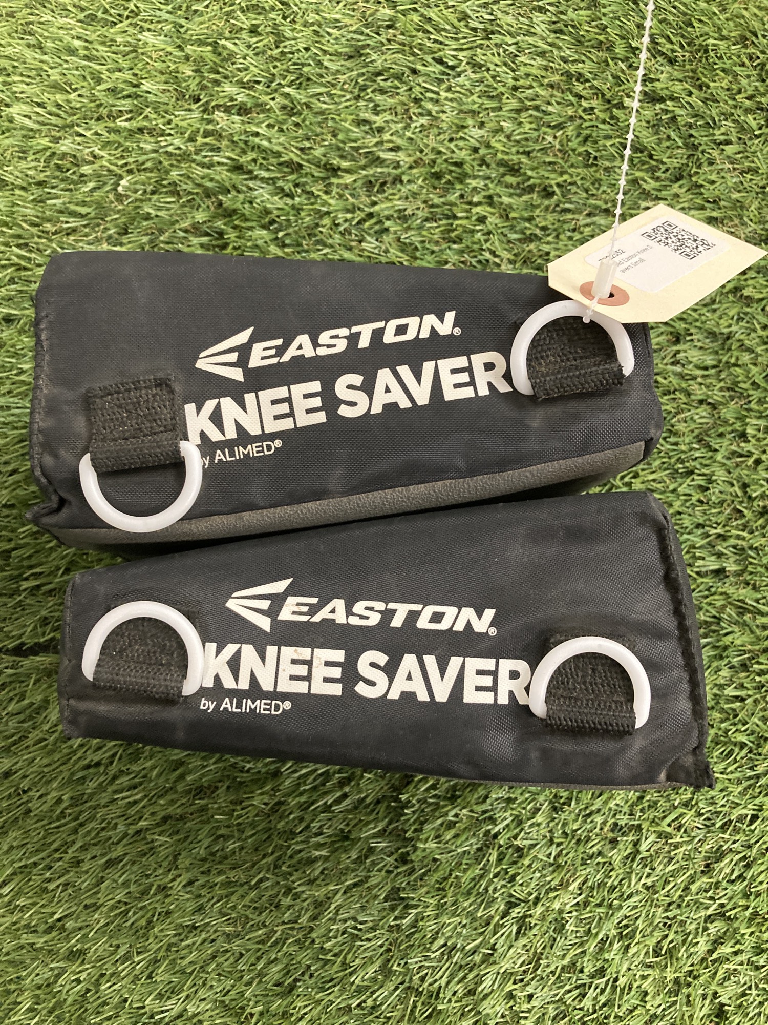 Used Easton Knee Savers Small | SidelineSwap
