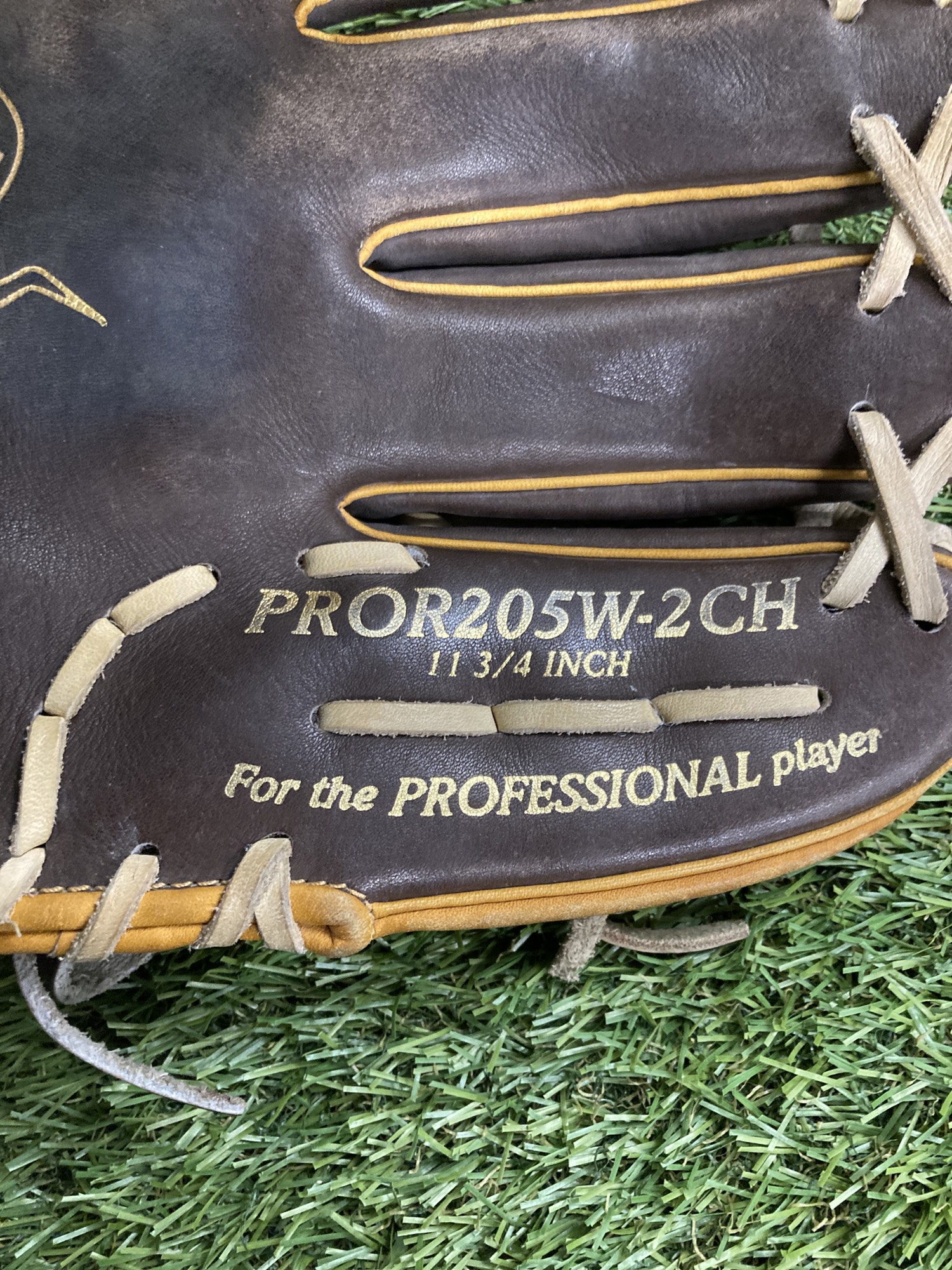 Used Rawlings Heart of the Hide Right Hand Throw Infield Baseball Glove 11.75" | SidelineSwap