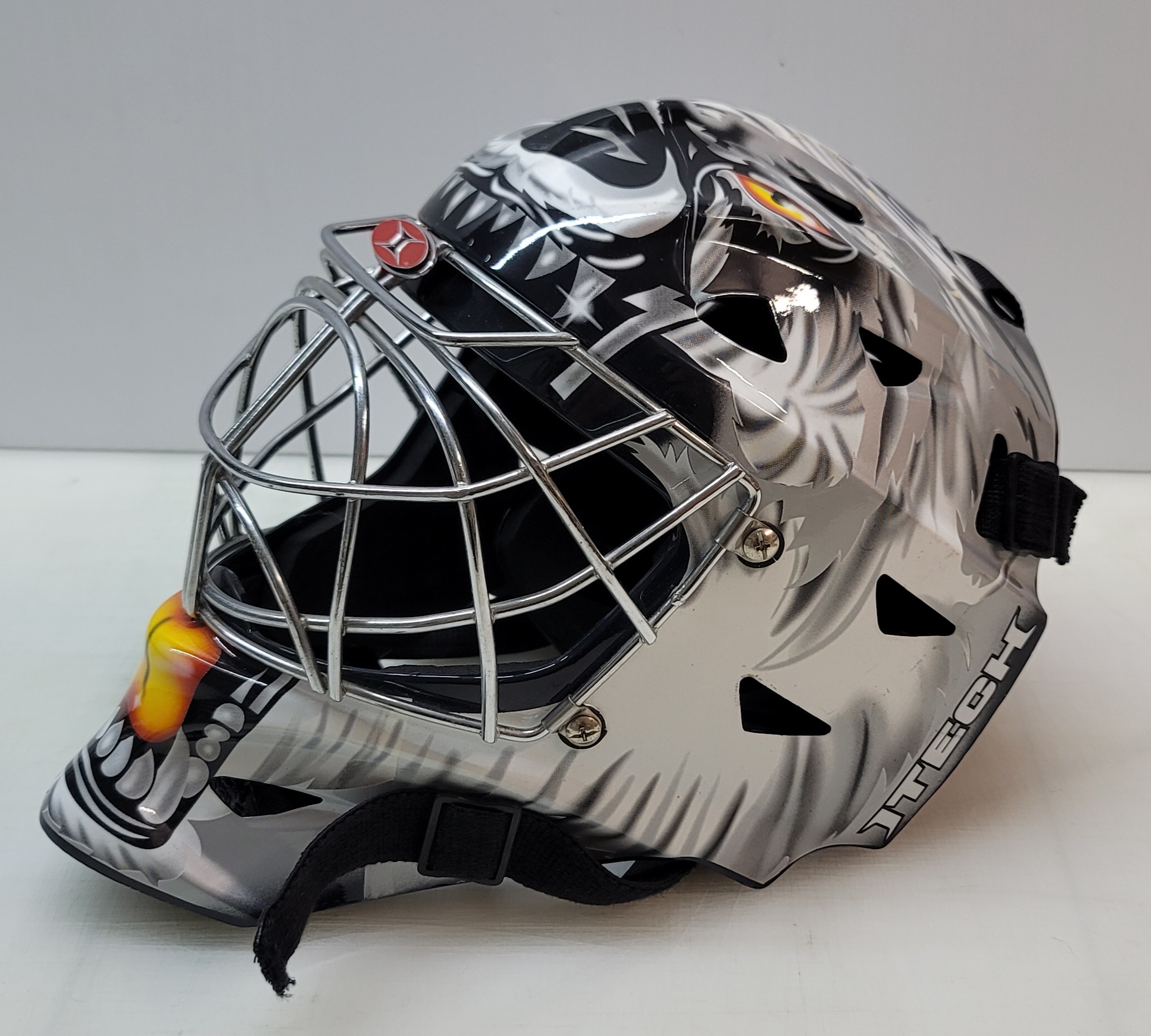 Junior Used Itech 1400D Goalie Mask | SidelineSwap