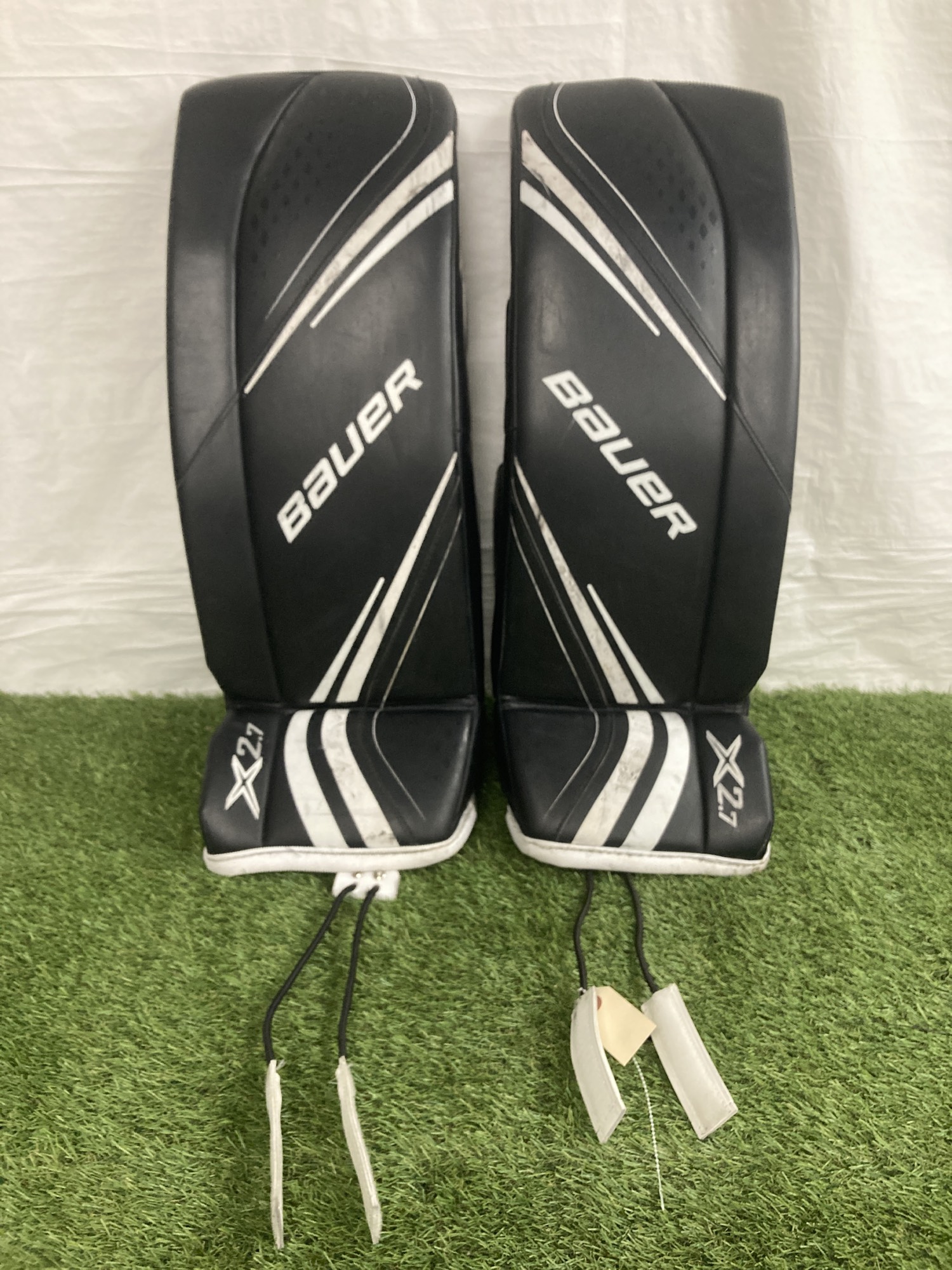 Used Large Bauer Vapor X2.7 Goalie Leg Pads | SidelineSwap