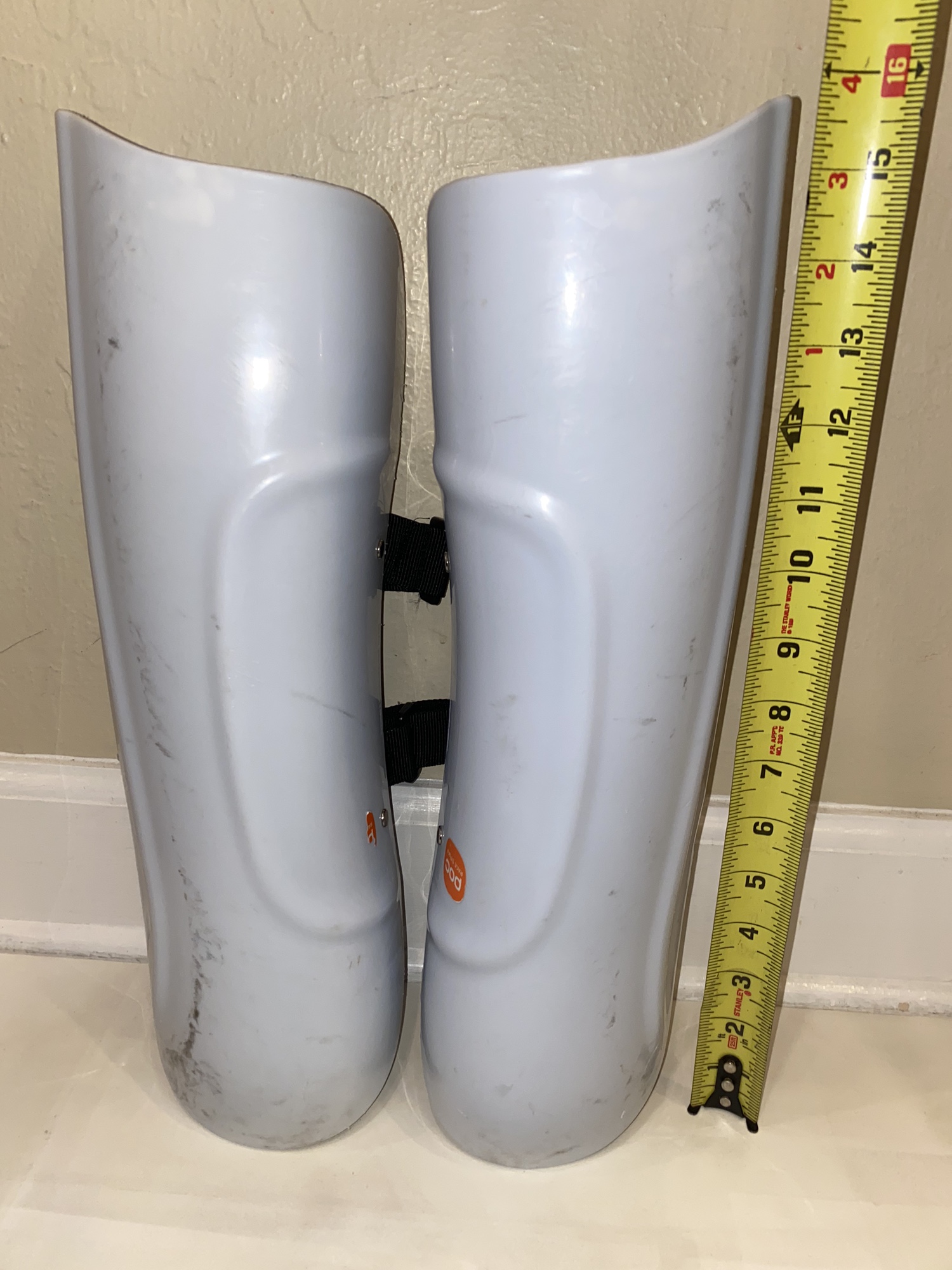 Used POC Unisex Classic Shin Guard | SidelineSwap