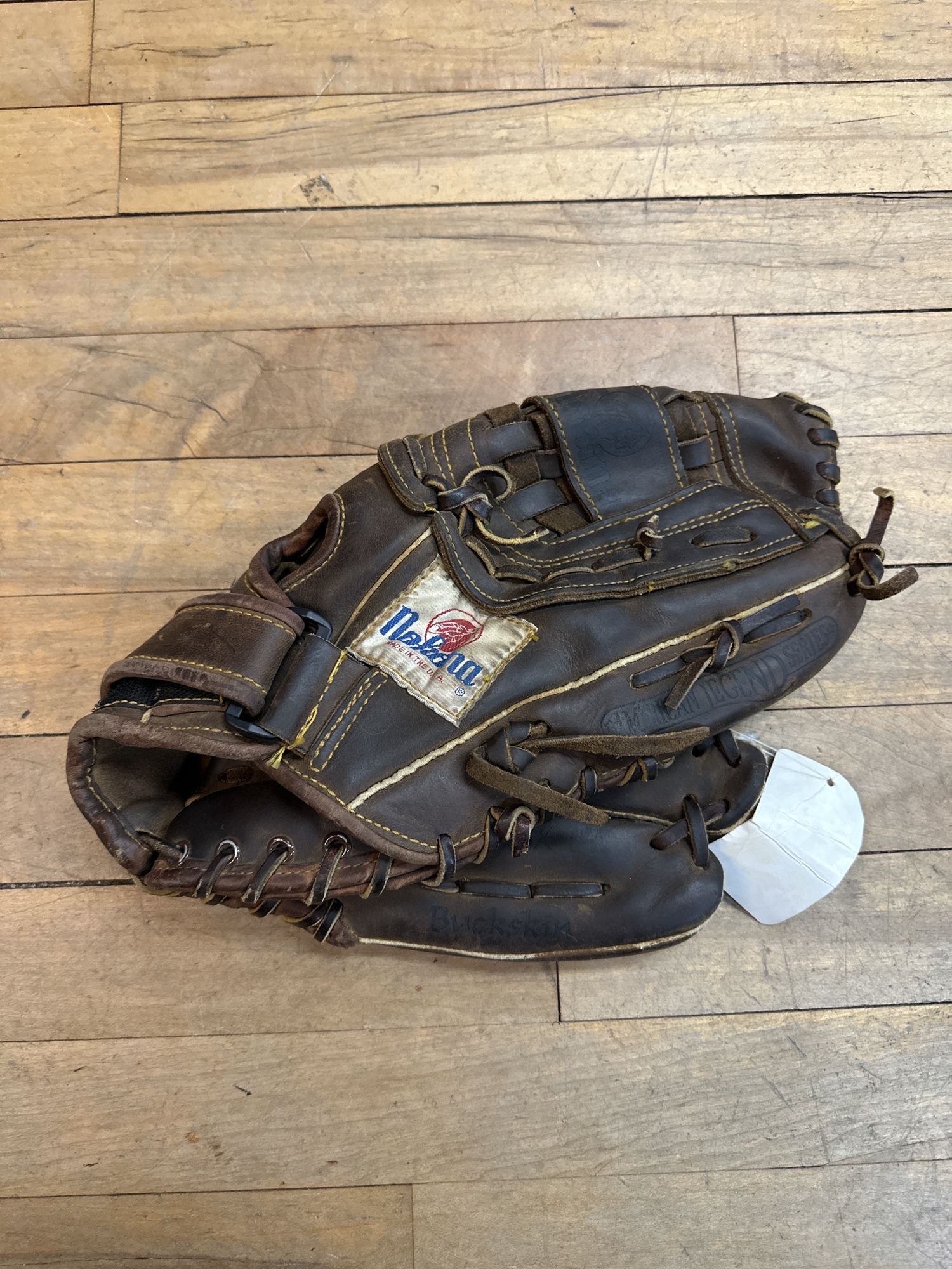 12.5” Nokona AMG-600X-CW Buckskin Baseball Glove - RHT | SidelineSwap
