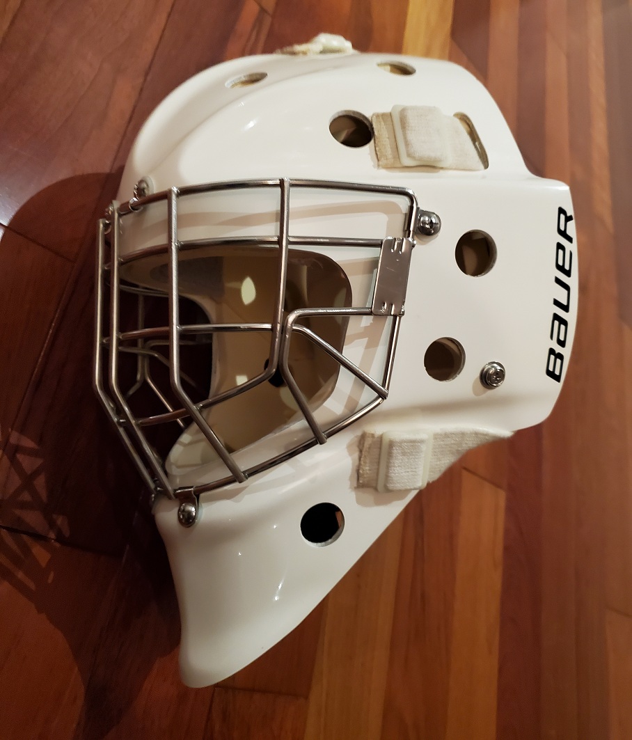 Senior Bauer 960 Pro Goalie Mask | SidelineSwap