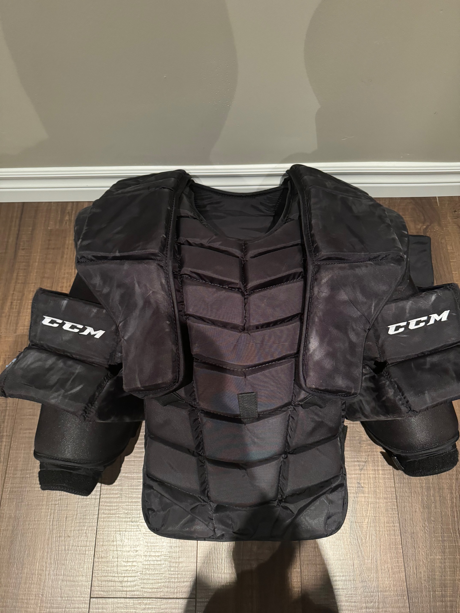 Pro stock CCM chest protector Fit 2 - Read Discription | SidelineSwap