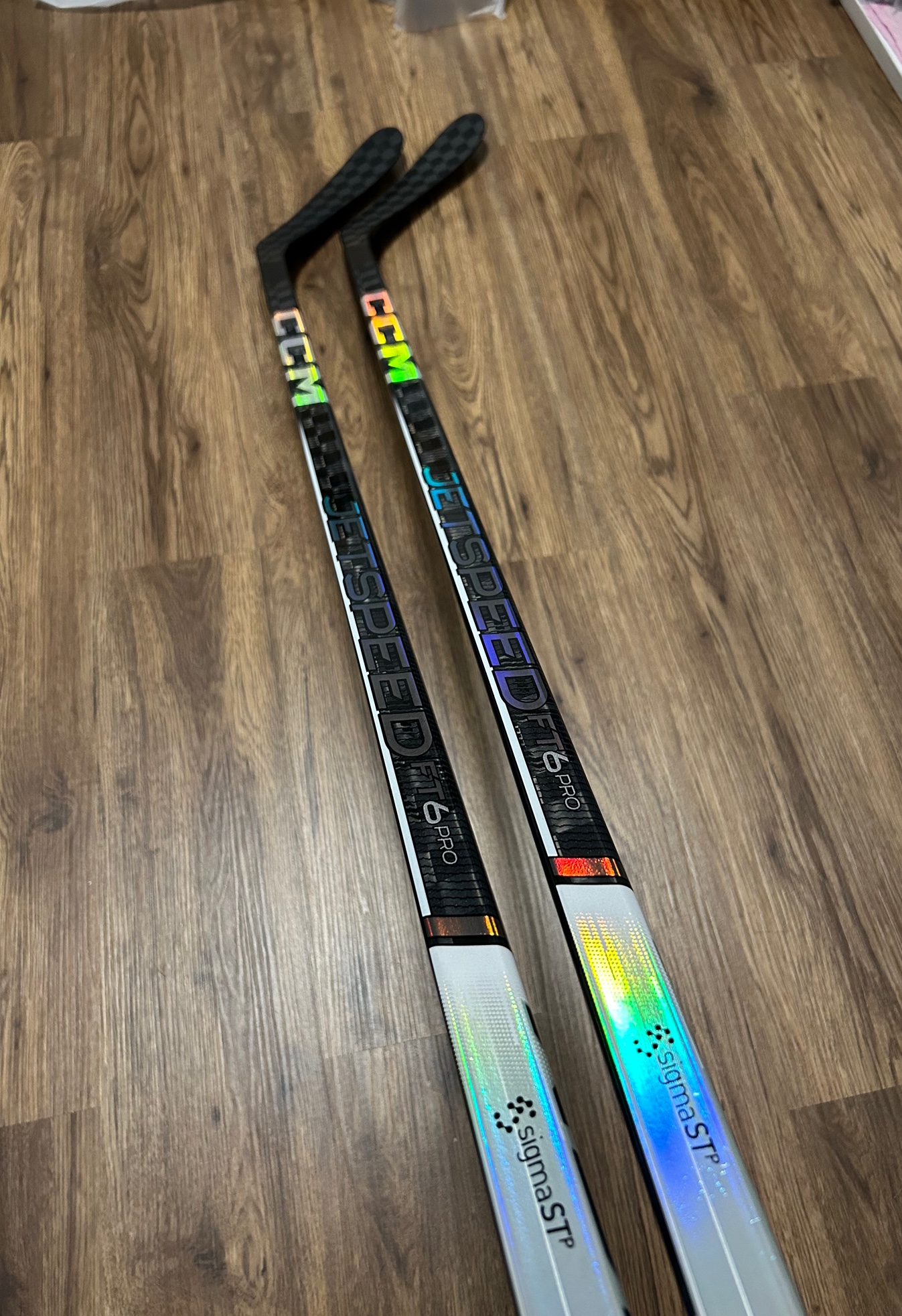 2 Pack - CCM FT6 Pro RH 75 Flex P28 | SidelineSwap