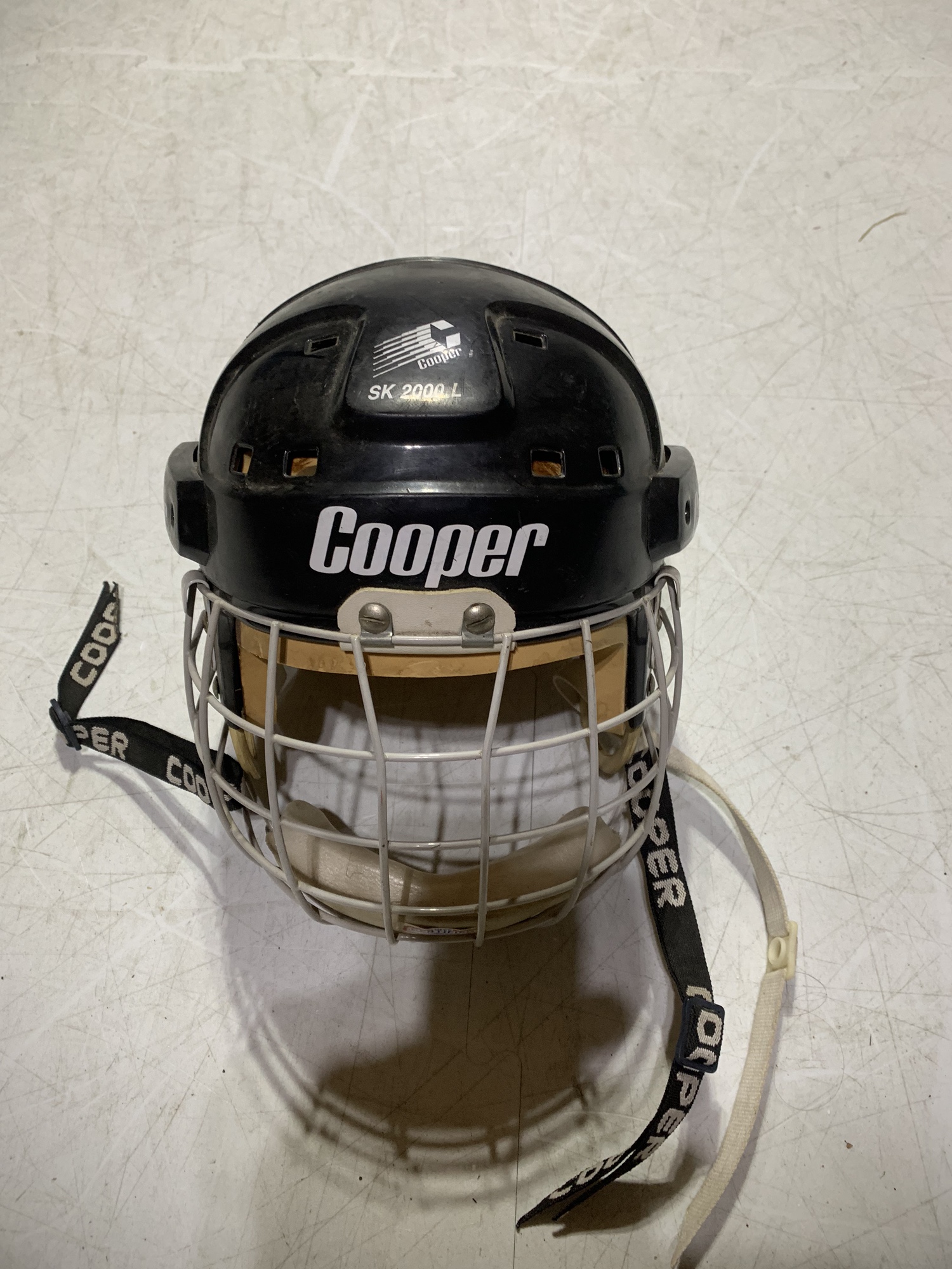 Vintage Cooper sk 2000 L ice hockey helmet | SidelineSwap