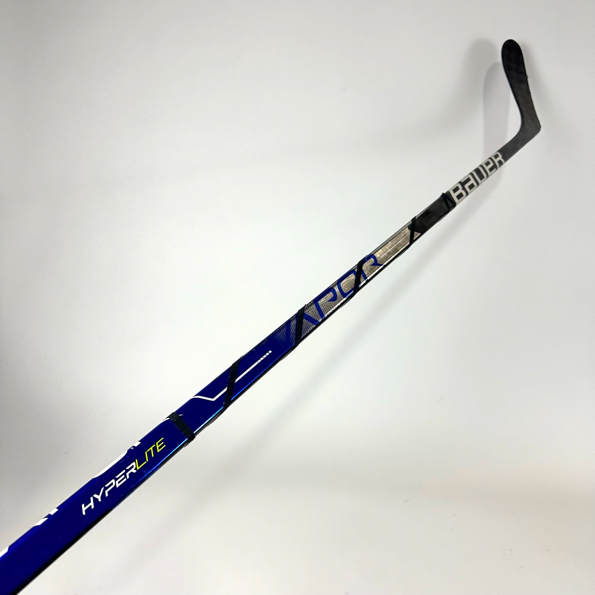 Damaged - Left Handed Bauer Blue Hyperlite | 77 Flex | Grip | P28 Curve ...