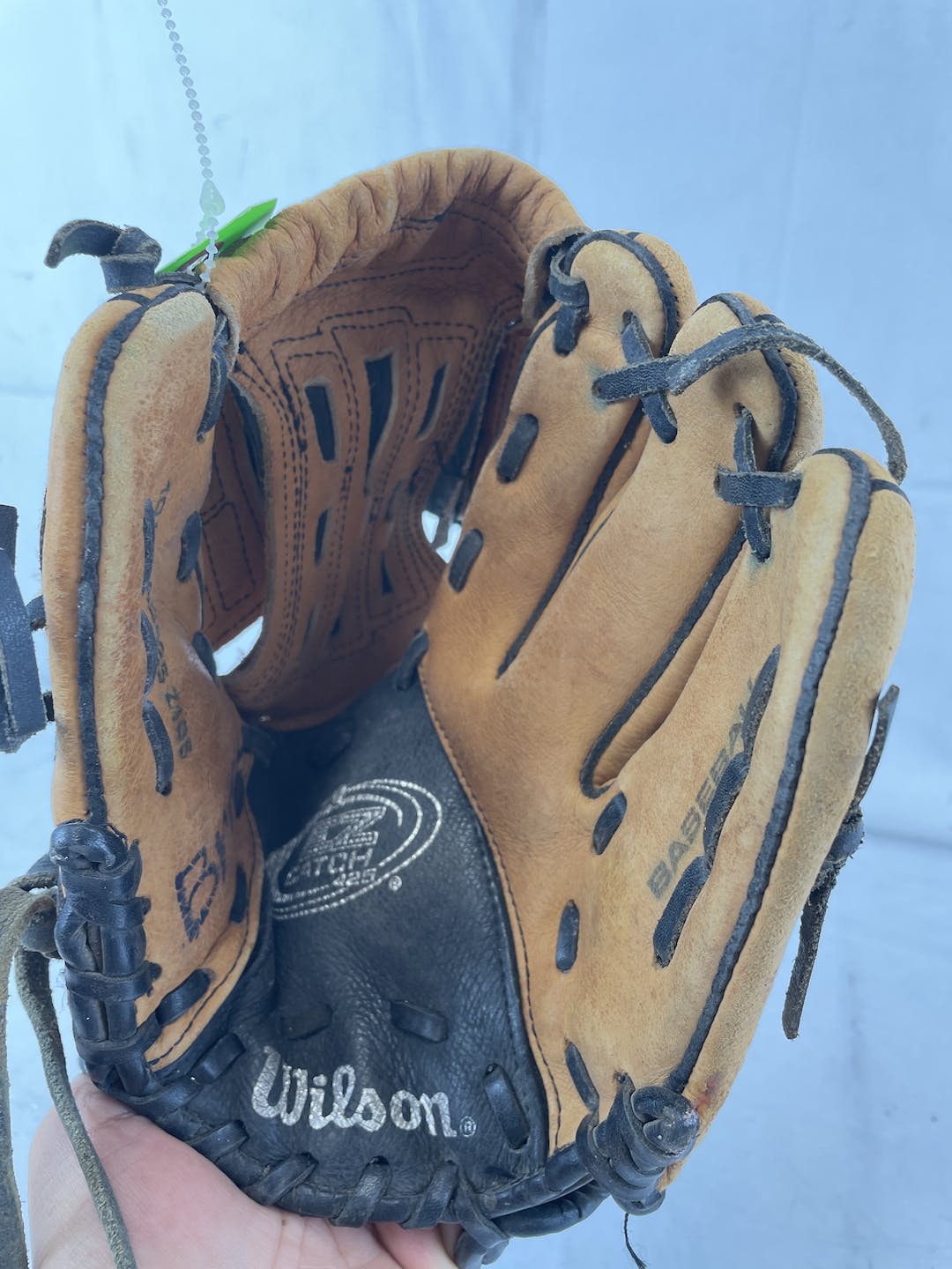 Used Wilson Ez Catch A0425 Z105 10 1 2" Baseball & Softball Youth ...