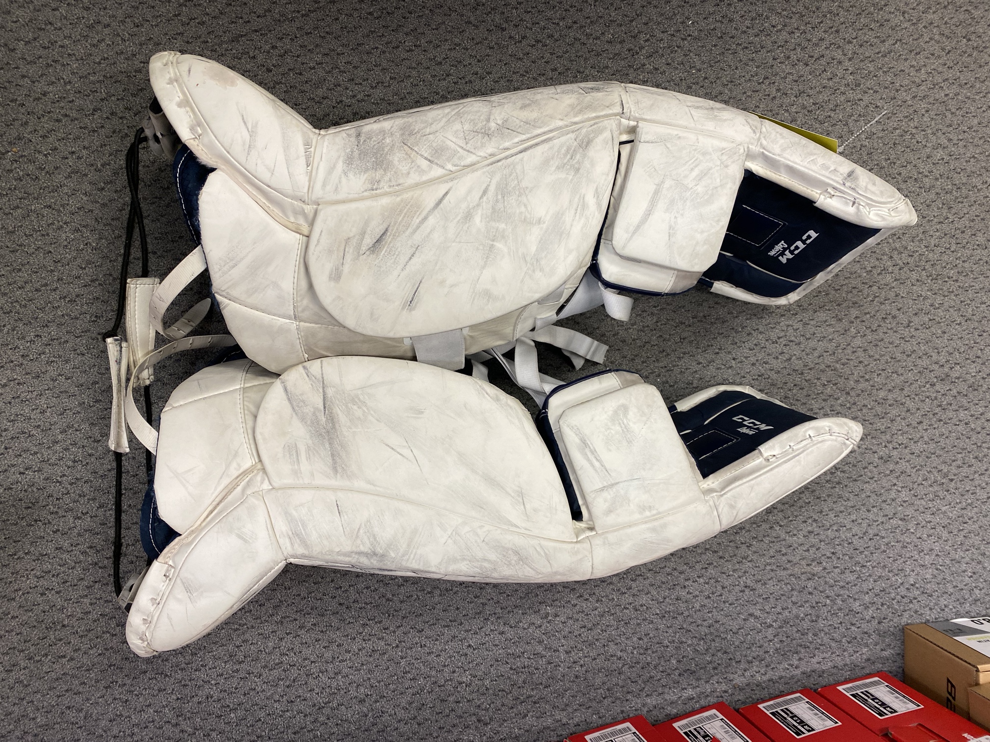 30" + 1” Regular Extreme Flex E3.5 Goalie Full Set Catcher Blocker Leg ...