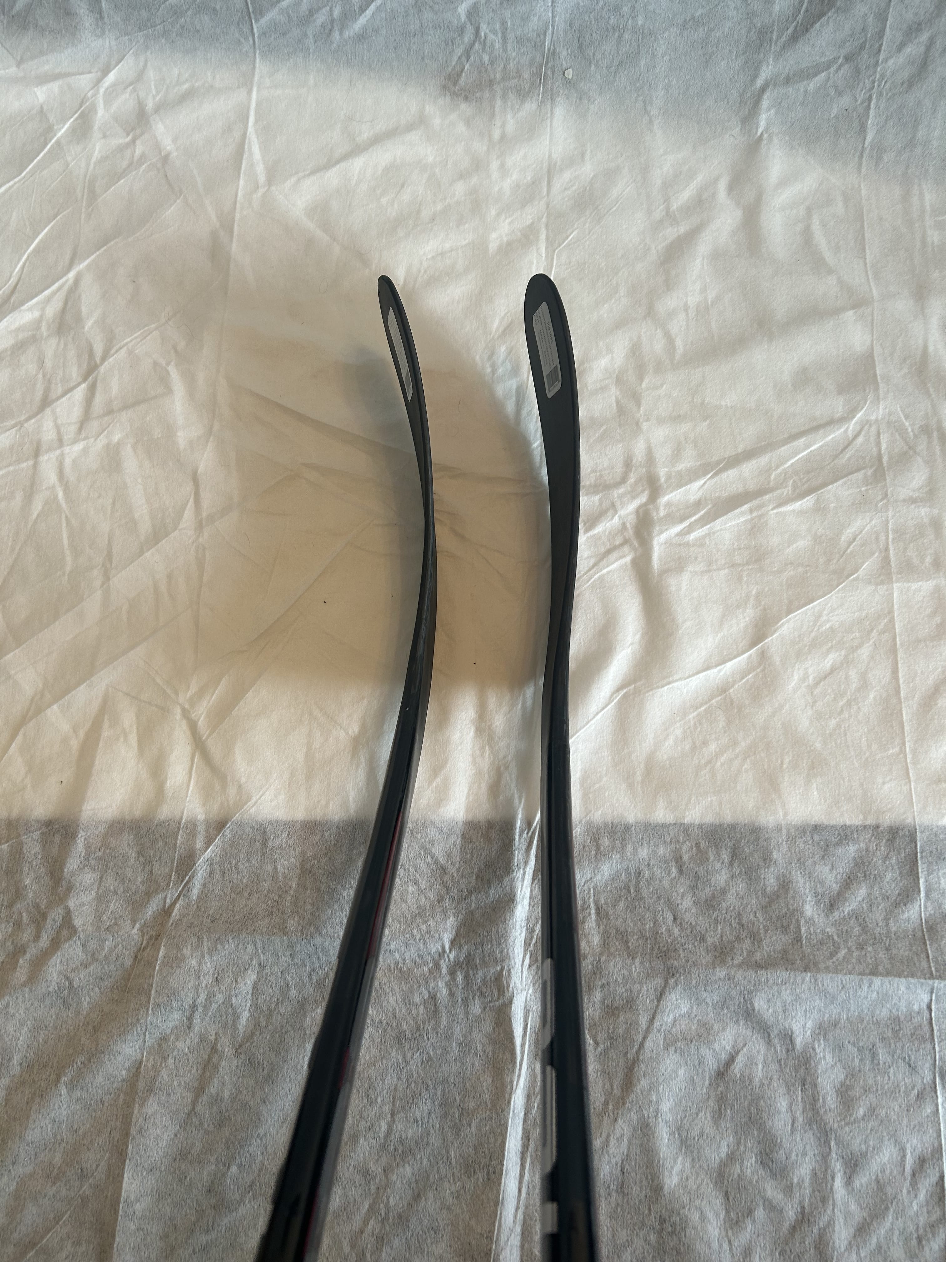 Bundle 2 X Bauer VAPOR HYPERLITE 2 Hockey Stick | 77 Flex P92 Curve ...