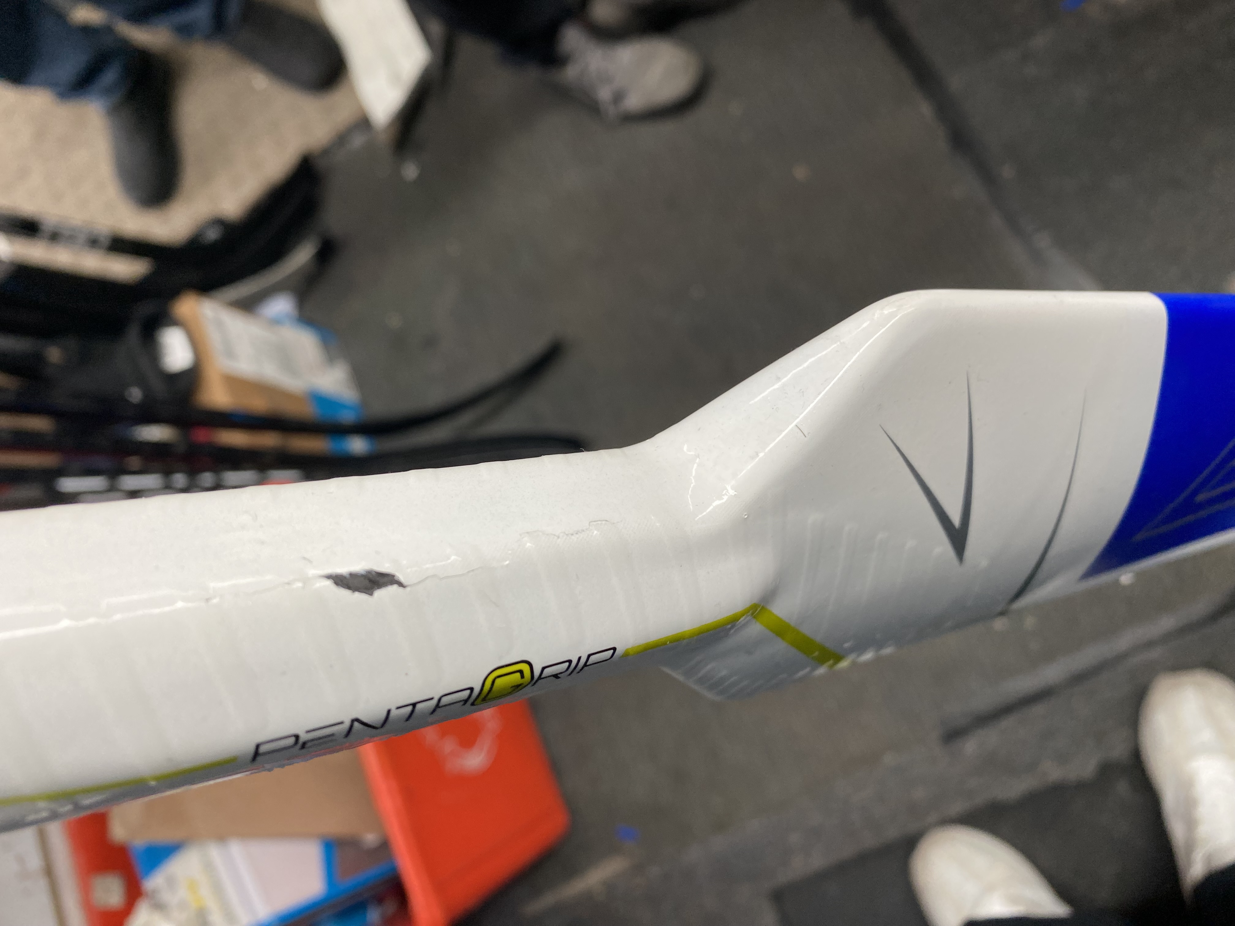 @Urruty Stick pic BAUER VAPOR HYPERLITE LH PRO STOCK GOALIE STICK 26 ...