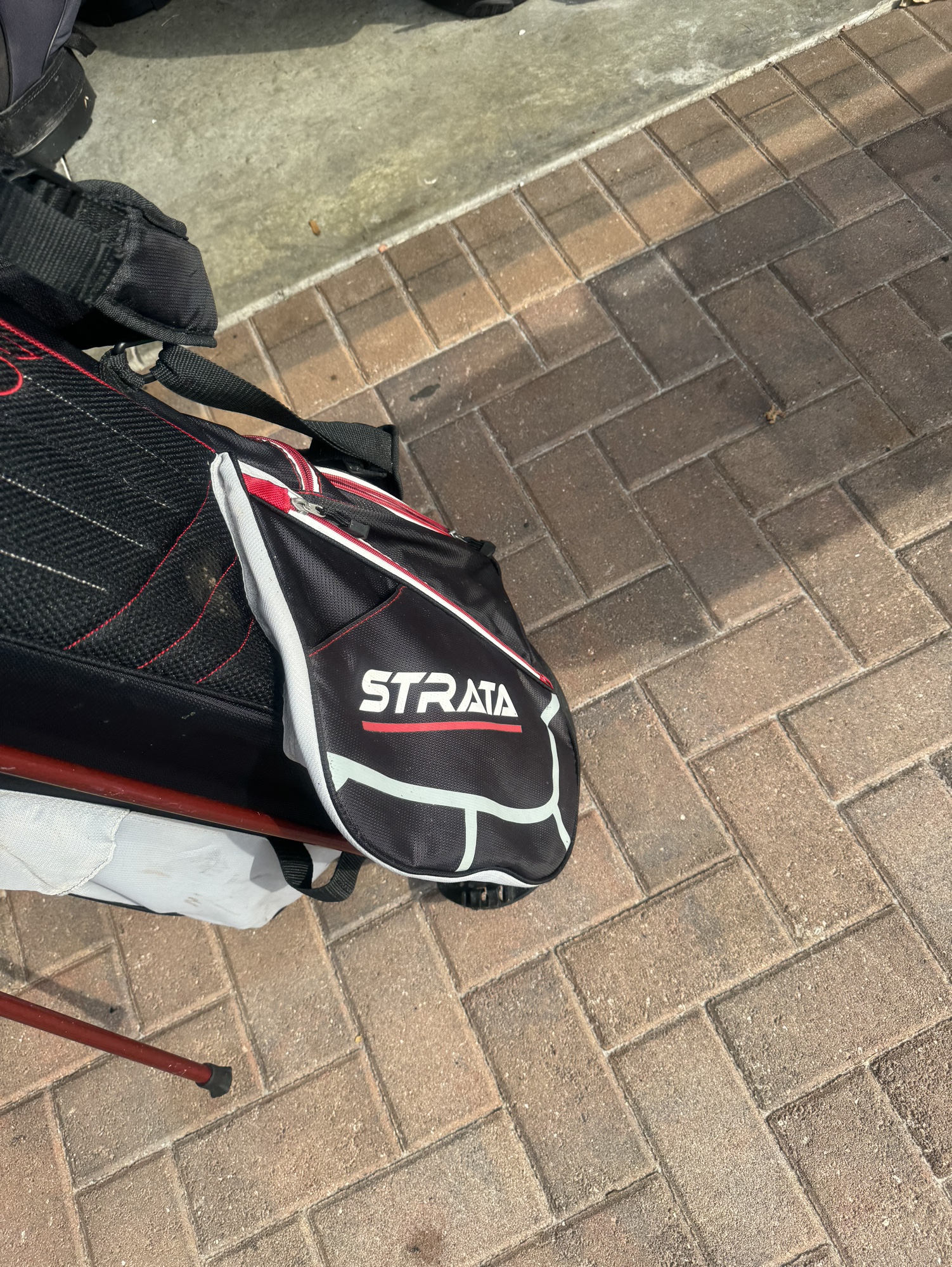 Strata Golf Stand Bag . | SidelineSwap