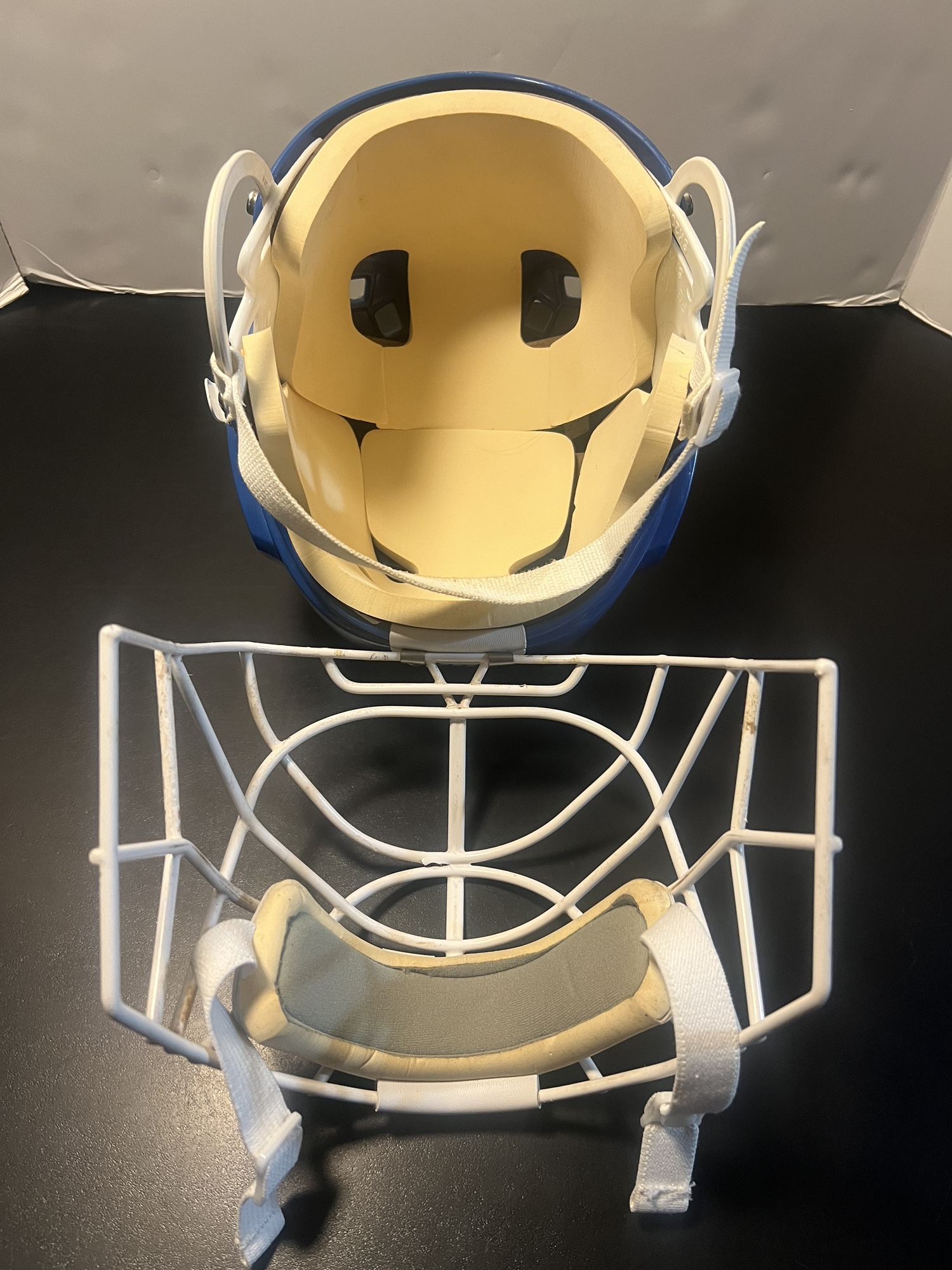 VINTAGE COOPER SK 2000 L Goalie Helmet HM30 Cage | SidelineSwap