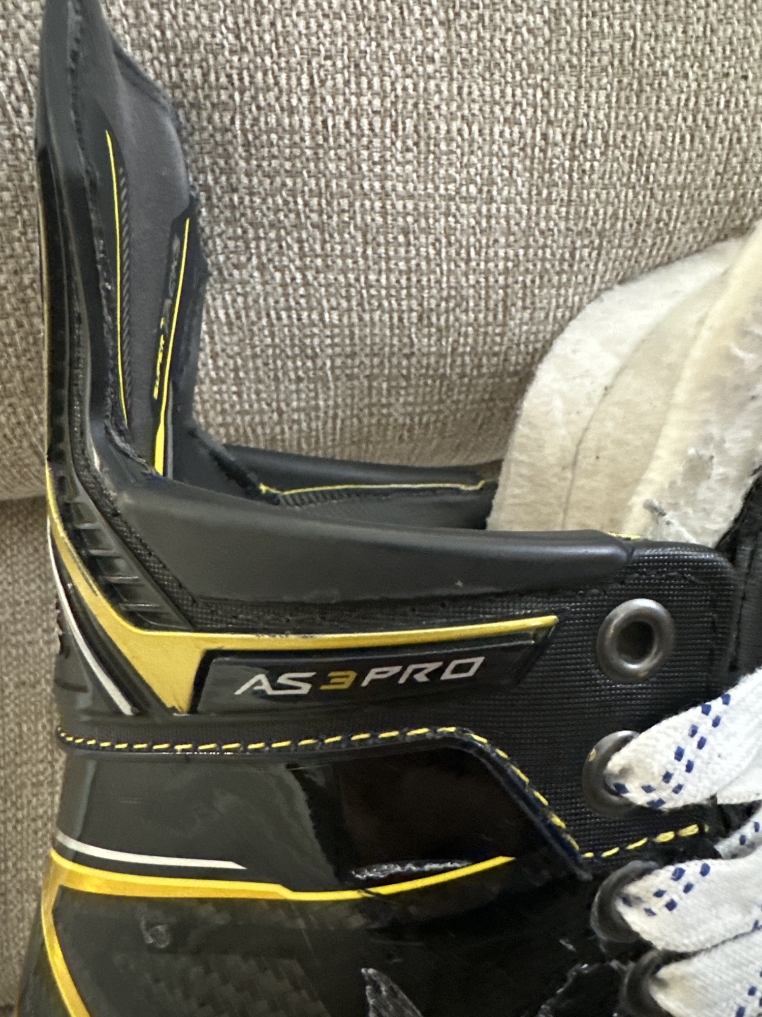 Senior CCM Regular Width Size 6 Super Tacks AS3 Pro Hockey Skates ...