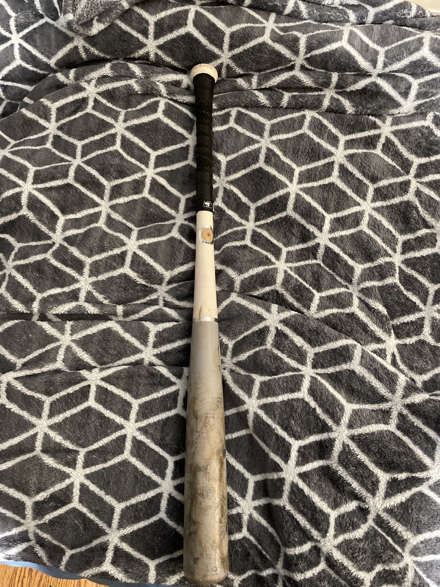 Rawlings big stick elite 32” -3 taped birch wood bat | SidelineSwap