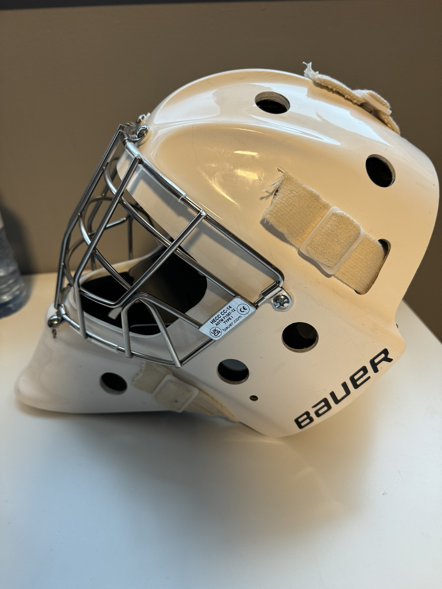 Used Bauer 960 Goalie Mask - New Padding | SidelineSwap